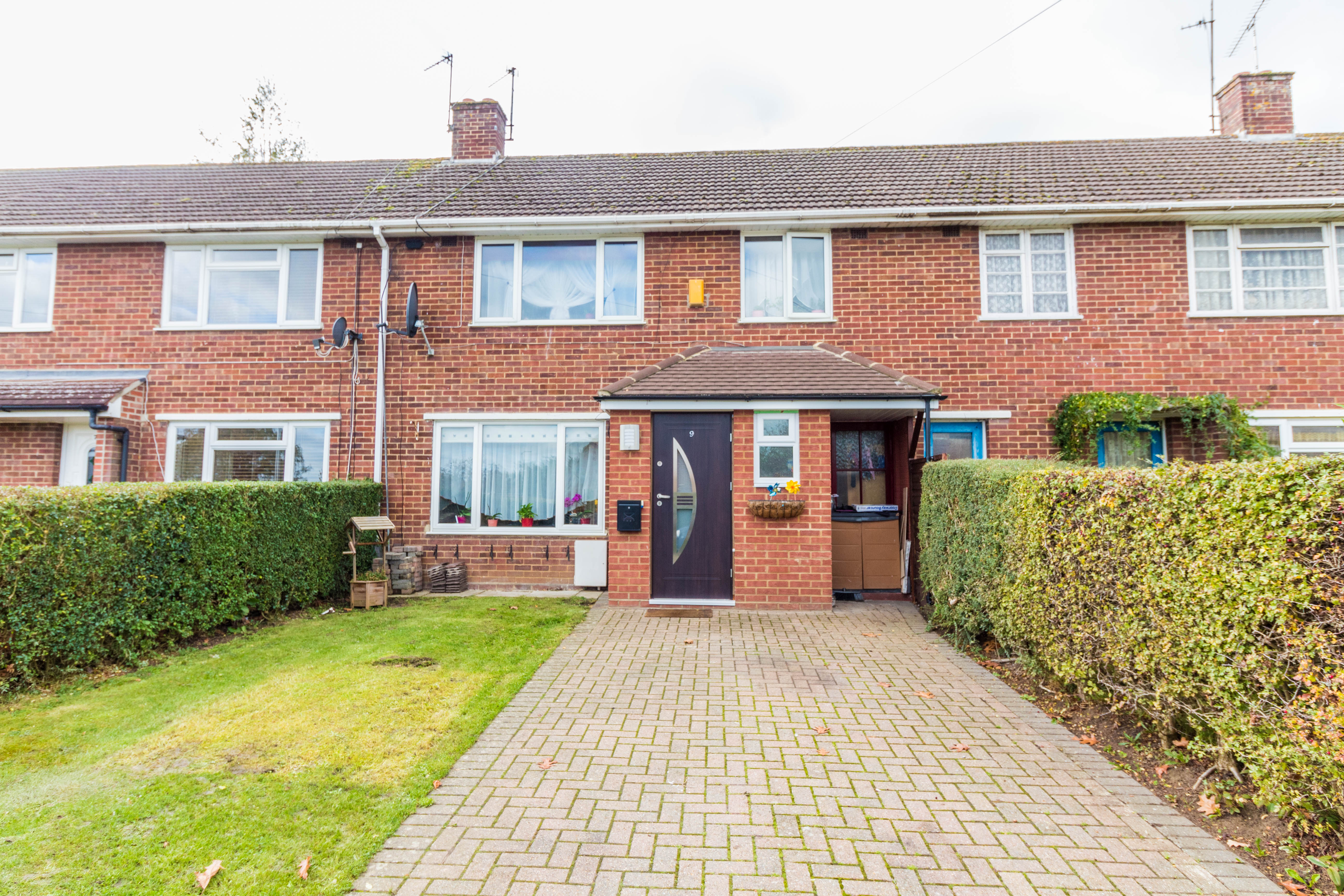 3 bedroom terraced house for sale in Gainsborough Road, Reading, RG30 3DB