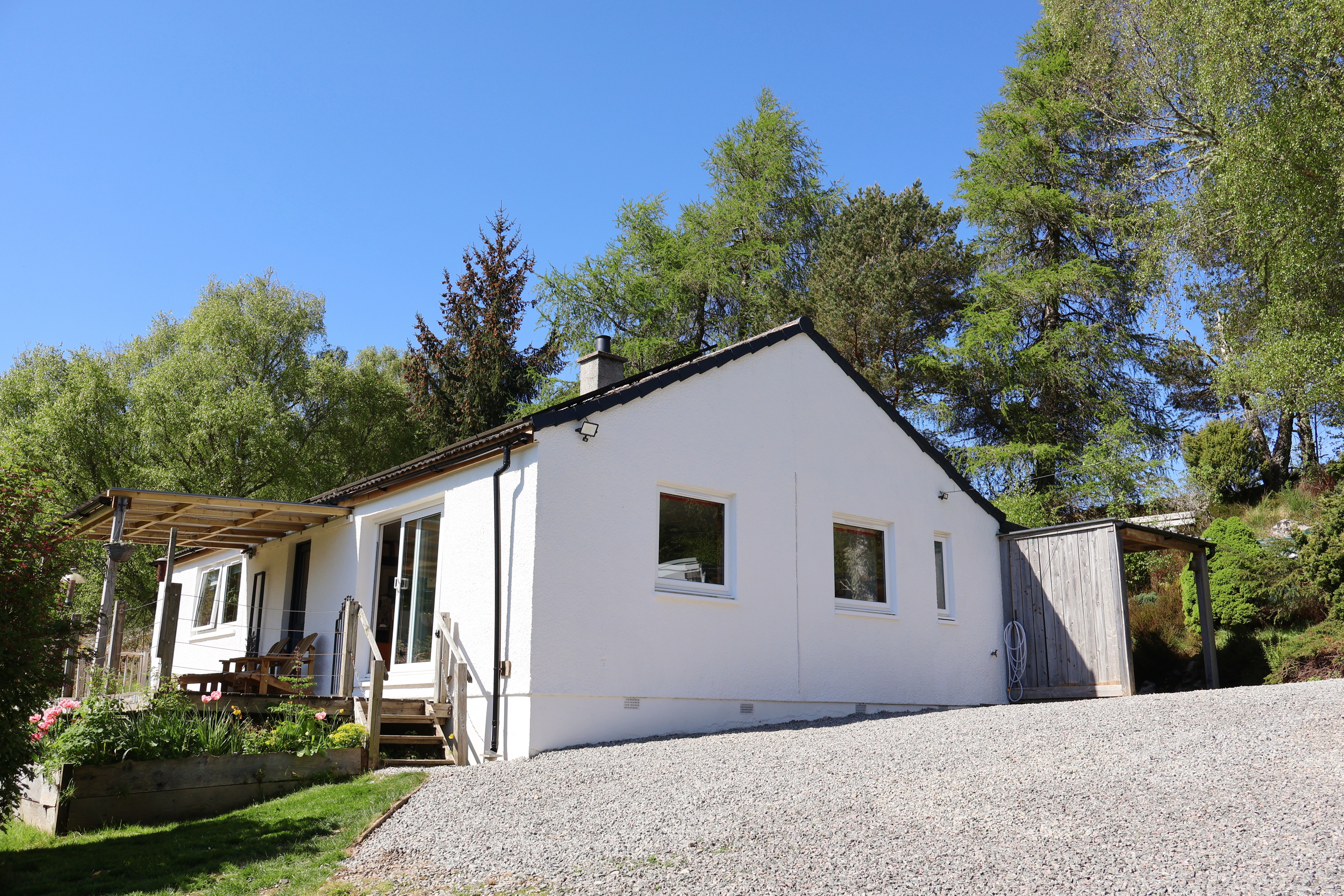 3 bedroom detached bungalow for sale in Errogie, Inverness, IV2 6UH