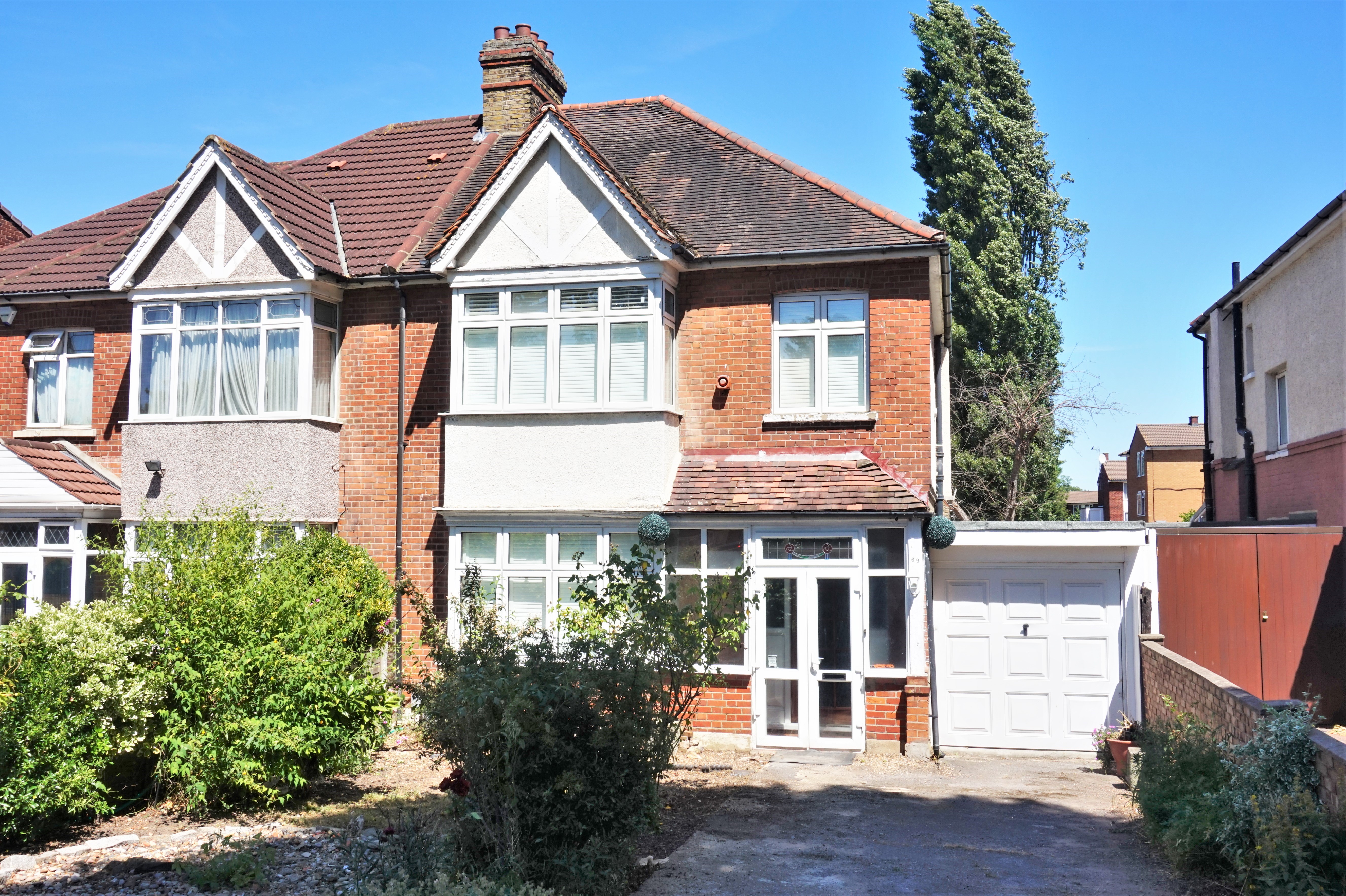 3 bedroom semi-detached house for sale in Chinbrook Road, London, SE12 9QL