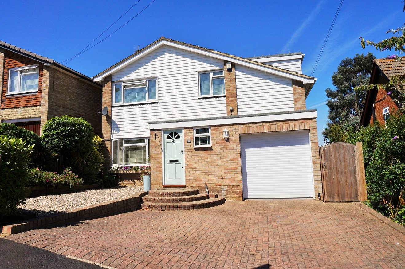 4 bedroom detached house for sale in Windmill Road, Whitstable, CT5 4NL
