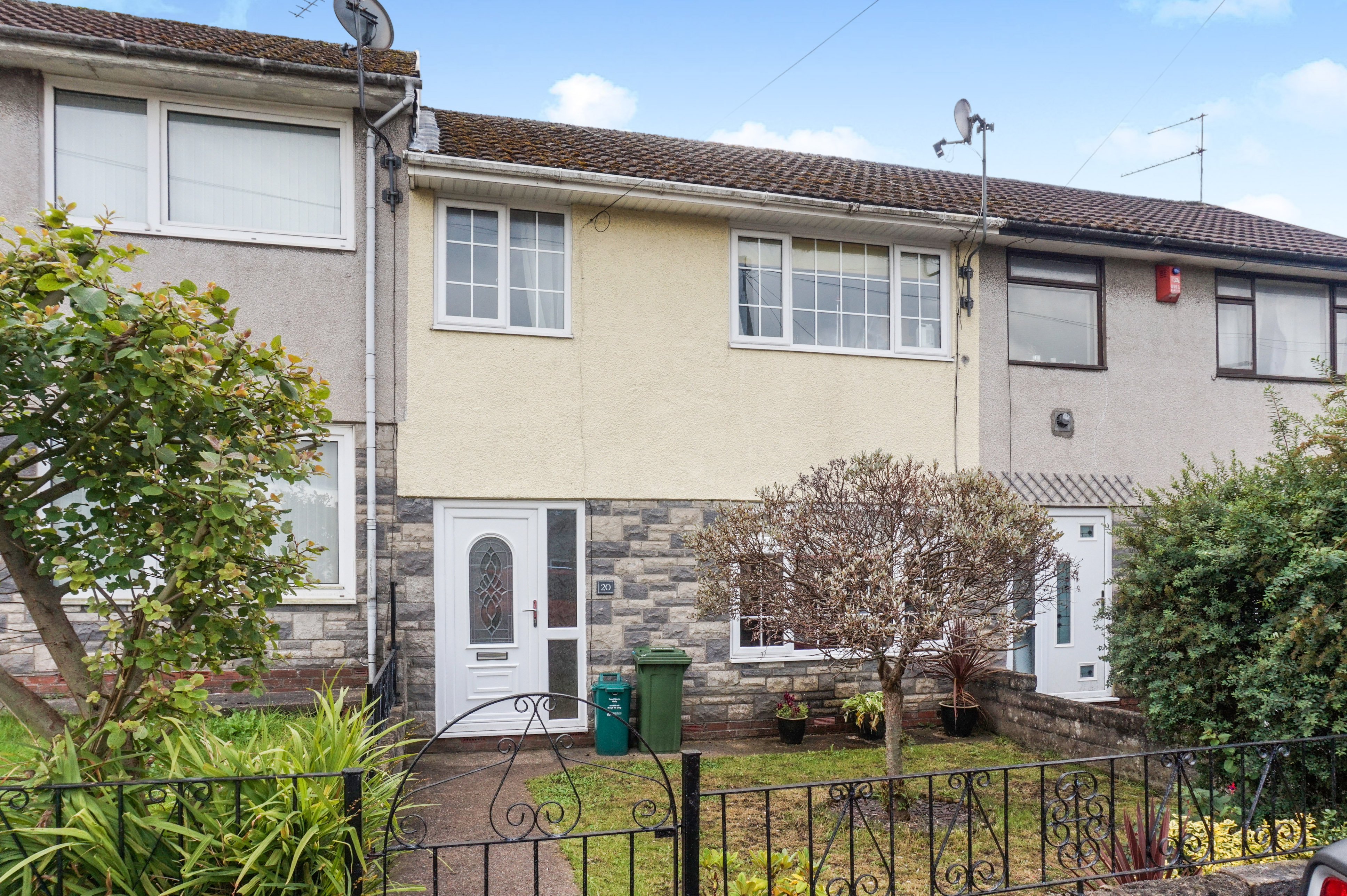 2 bedroom terraced house for sale in Heol Treferig, Beddau, Pontypridd ...