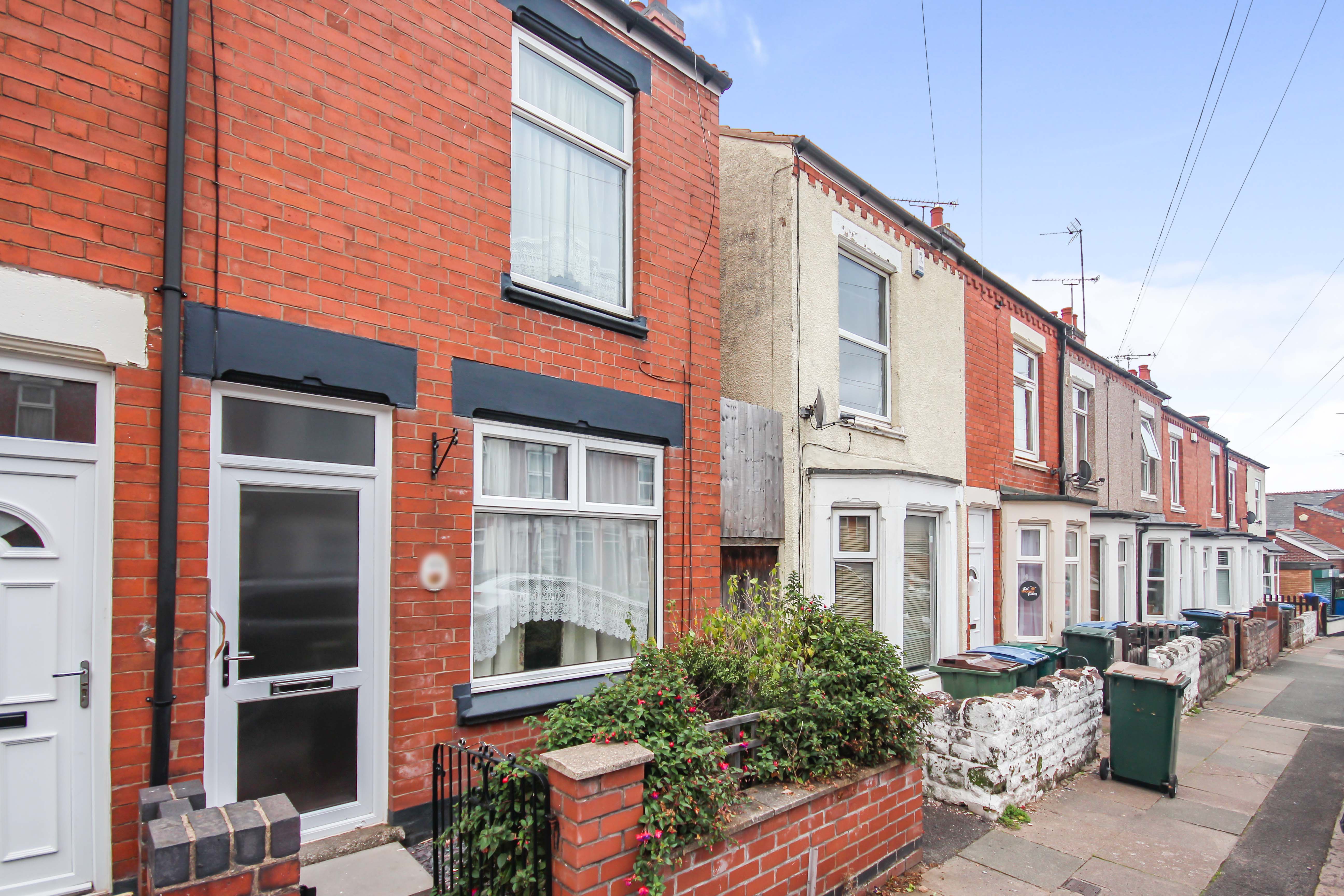 2 bedroom terraced house for sale in Sovereign Road, Coventry, CV5 6LU