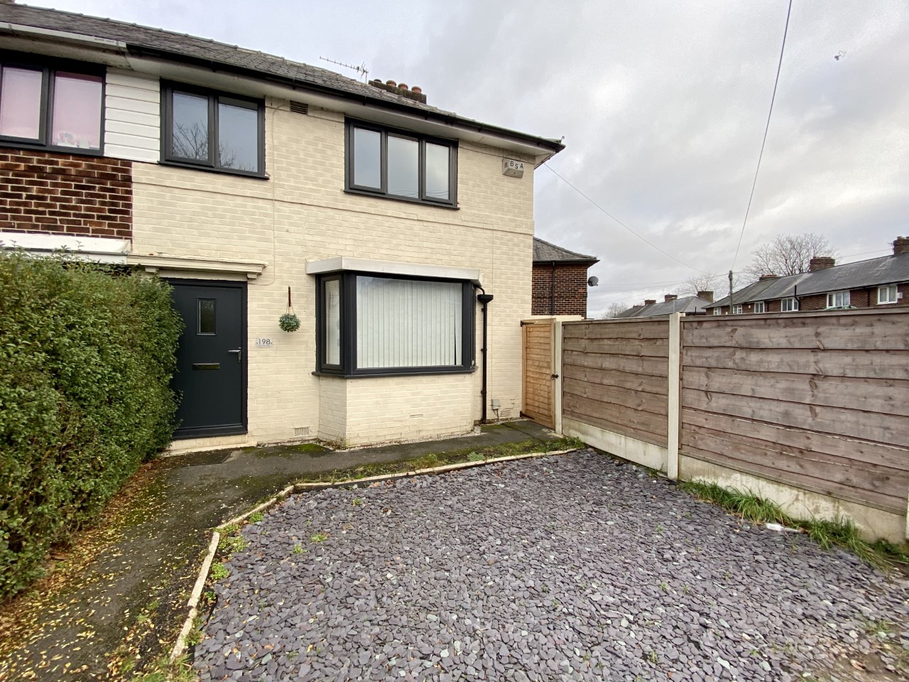 3 bedroom end of terrace house to rent in Royal Oak Road, Manchester ...