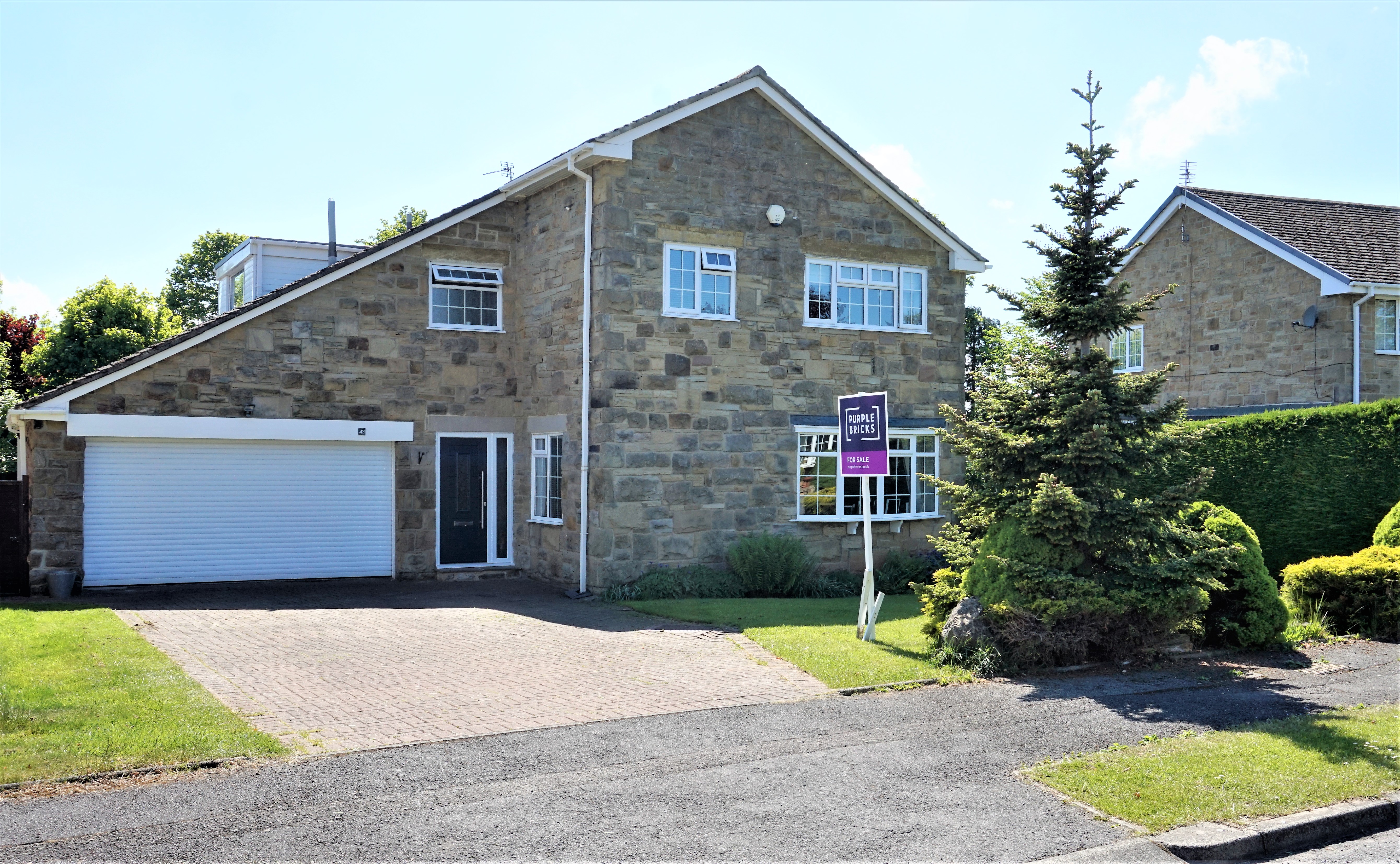 4 bedroom detached house for sale in Grey Towers Drive, Nunthorpe ...