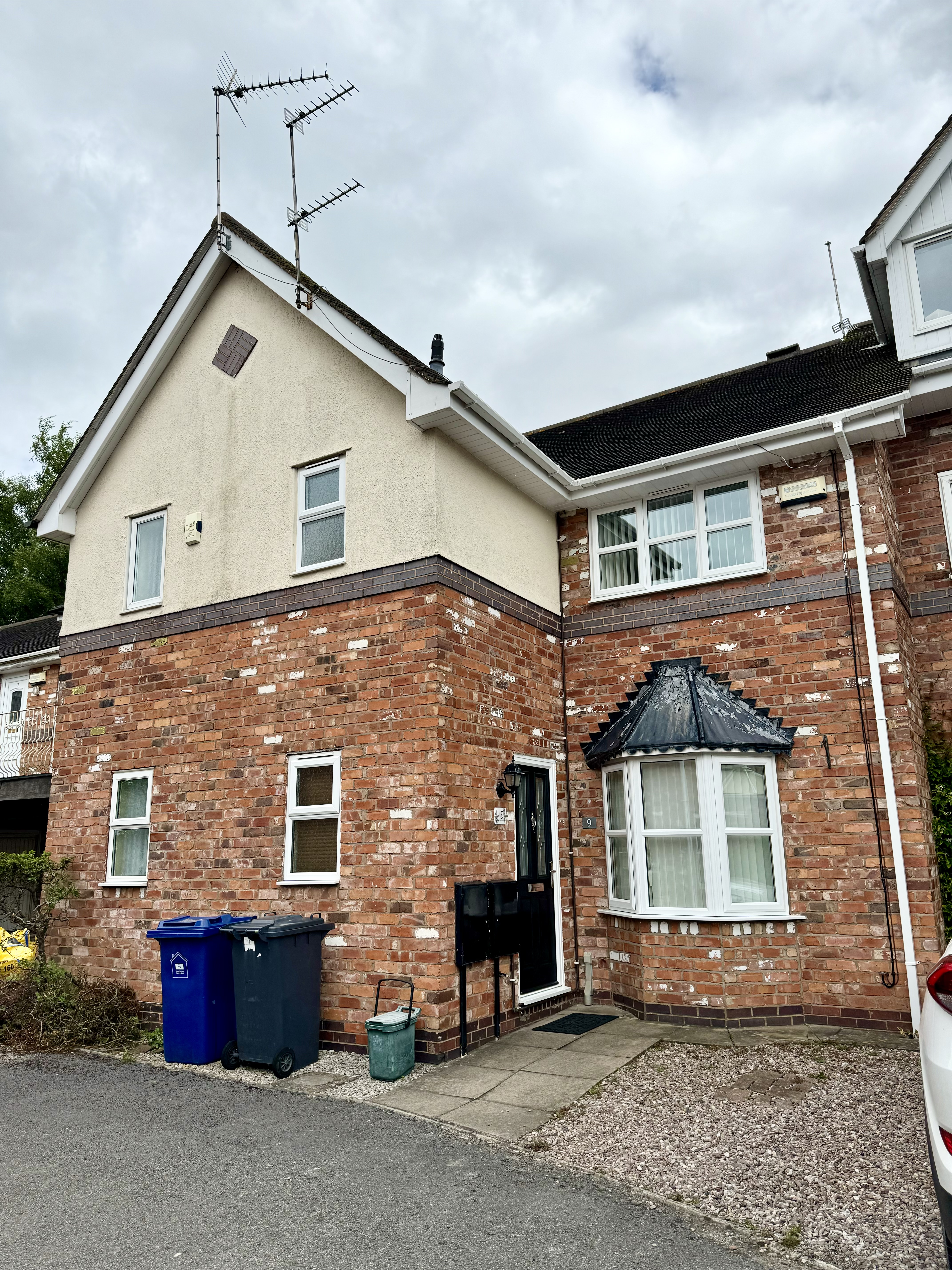 3 bedroom terraced house for sale in Waterside Close, Crewe, CW3 9TH