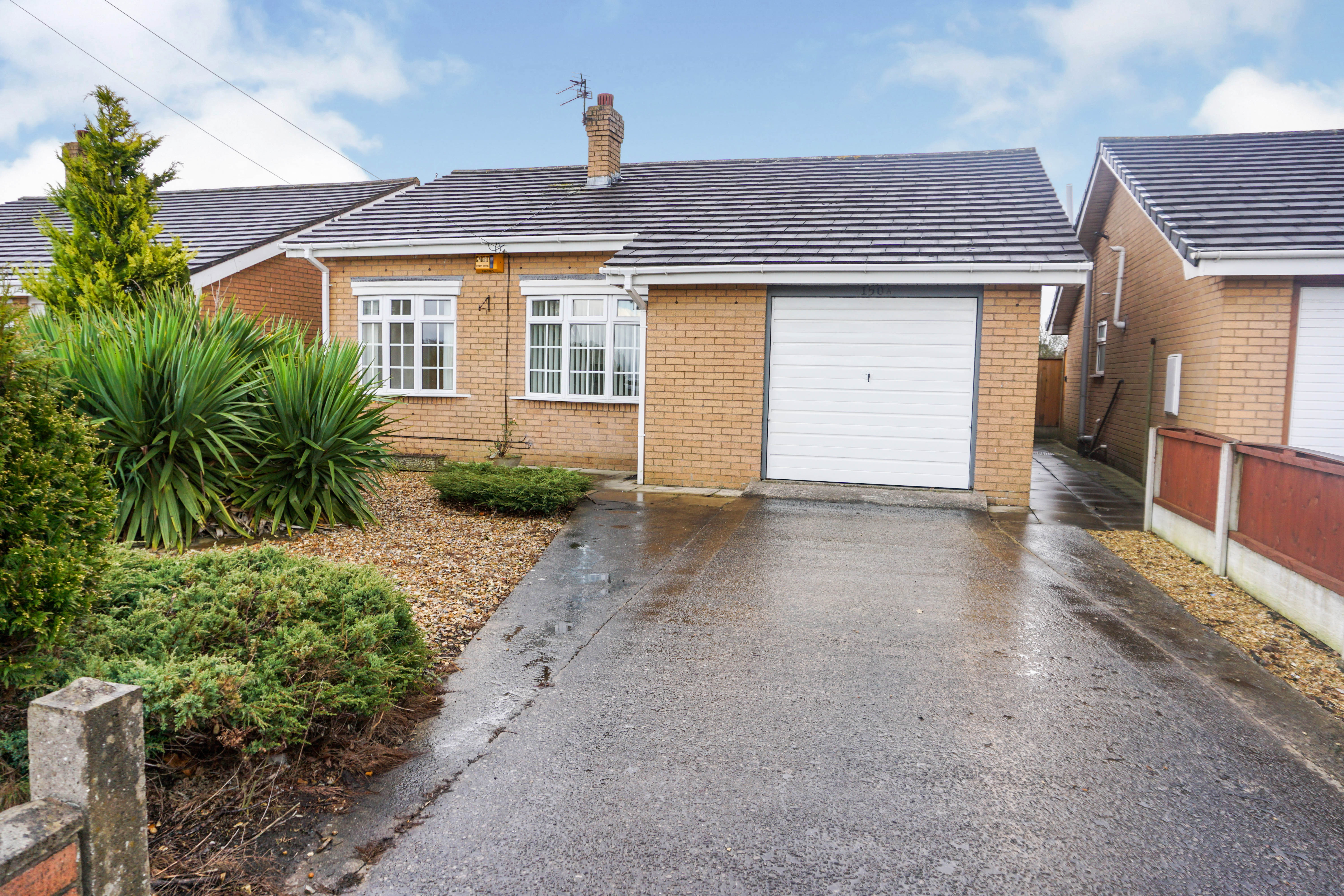 2 bedroom detached bungalow for sale in Liverpool Road, Lydiate, L31 2NB
