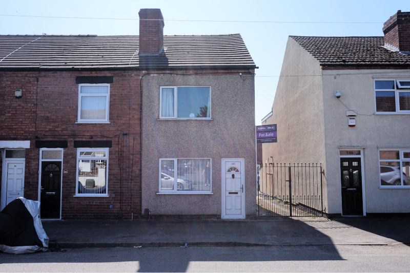 2 bedroom end of terrace house for sale in Awsworth Road, Ilkeston, DE7 8JF
