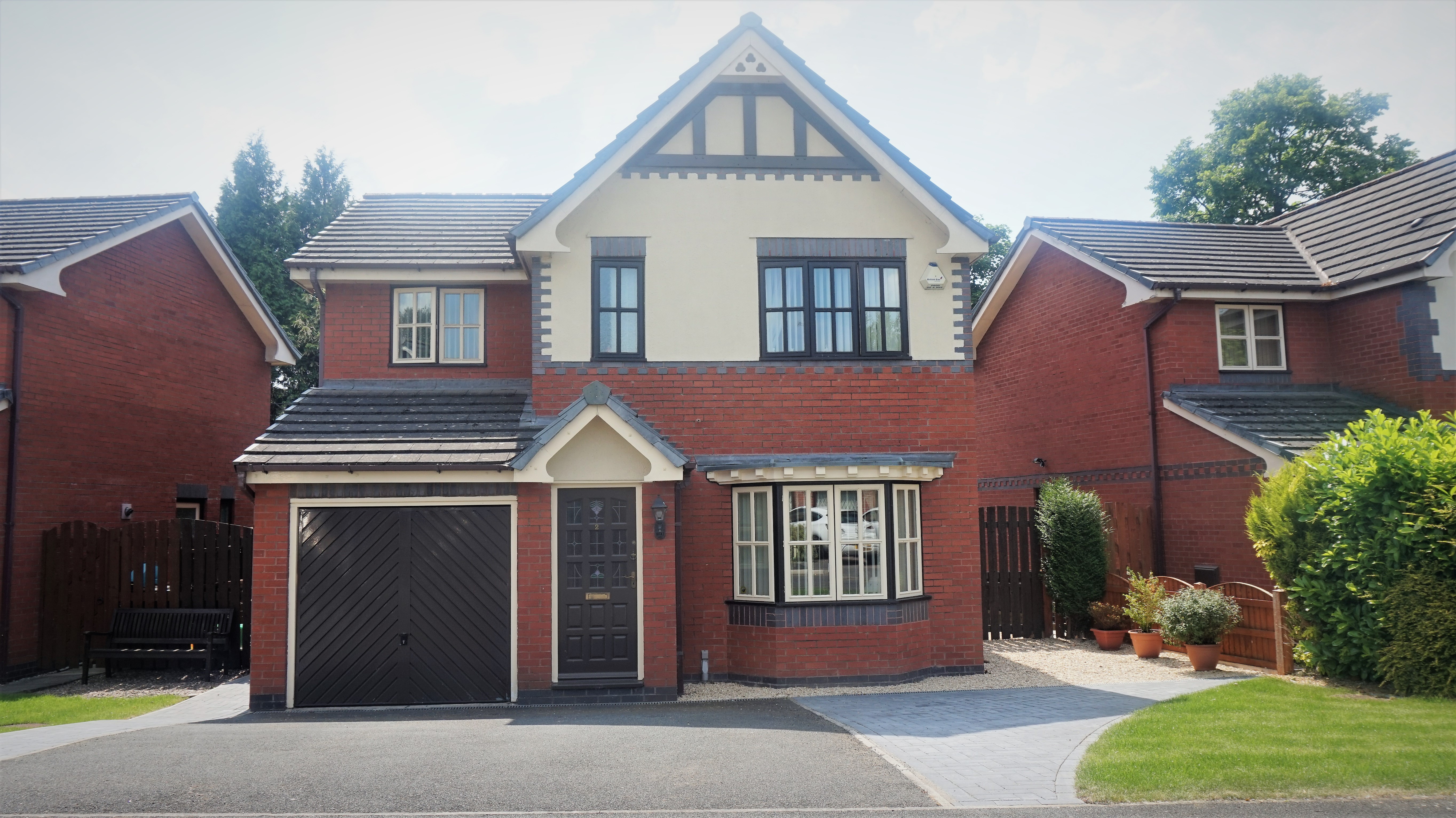 4 bedroom detached house for sale in Mill Bridge Close, Crewe, CW1 5DZ