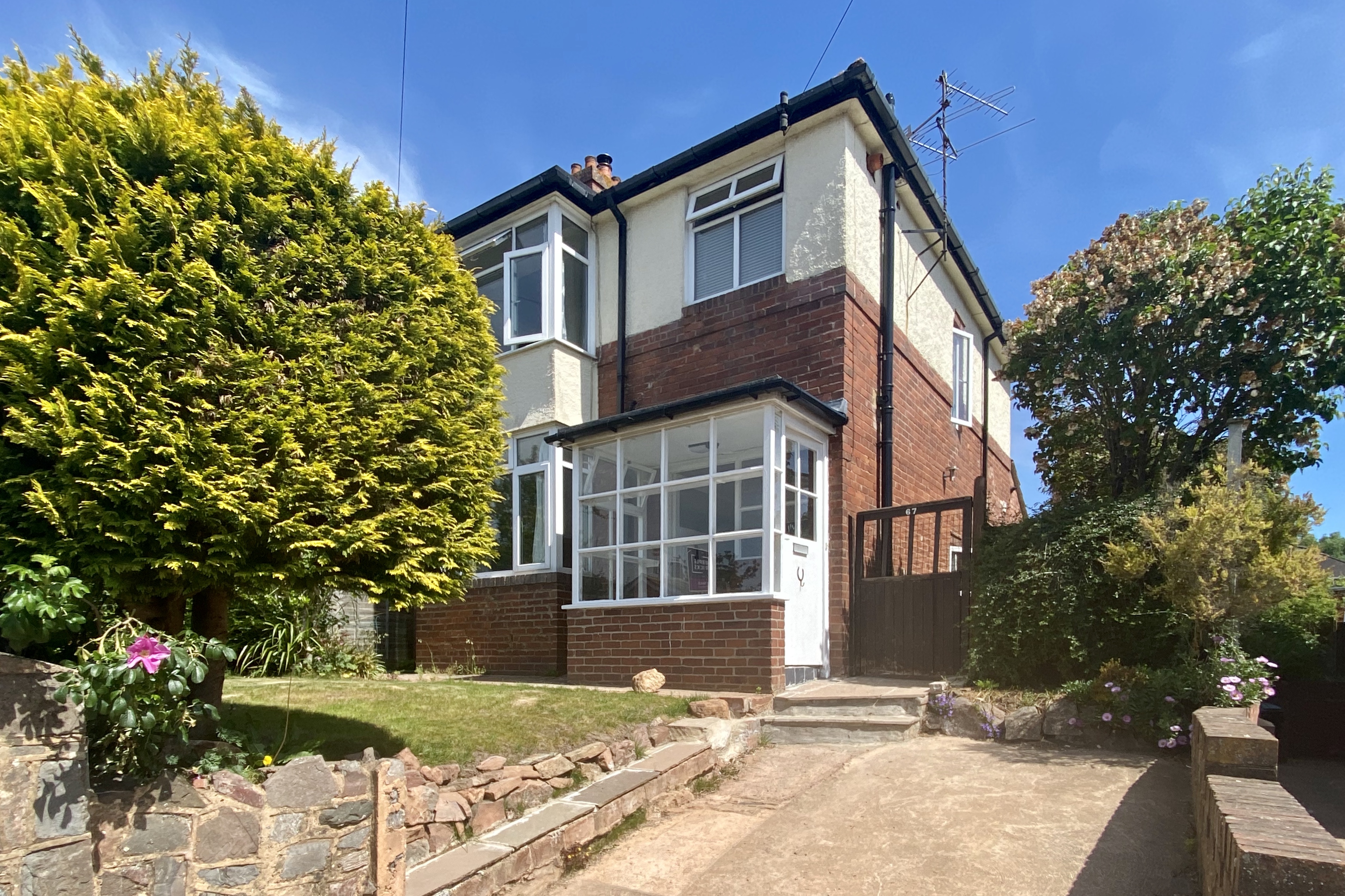 3 bedroom semi-detached house for sale in Beacon Lane, Exeter, EX4 8LL