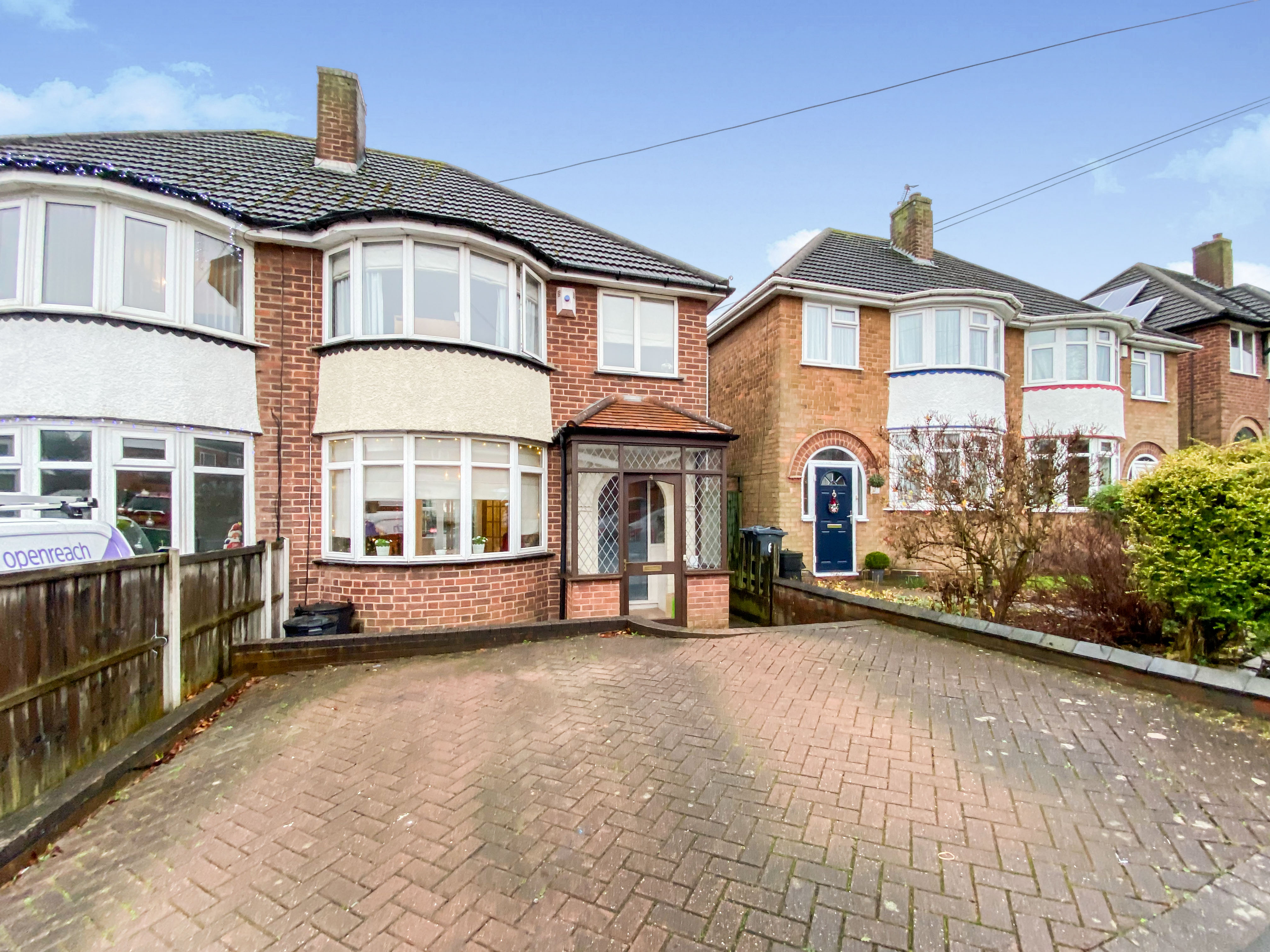 3 bedroom semi-detached house for sale in Gailey Croft, Birmingham, B44 9HB