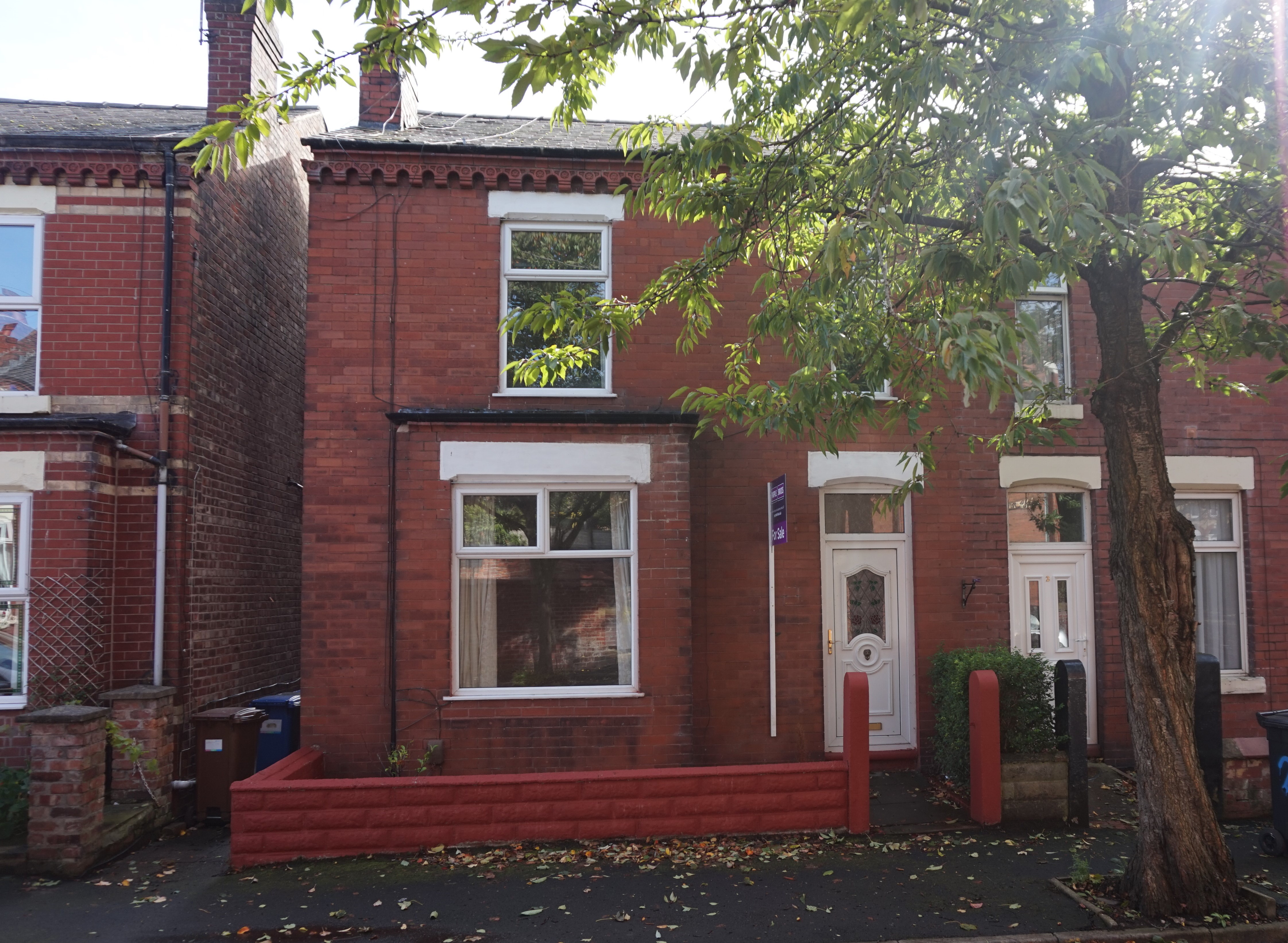 3 bedroom semi-detached house for sale in Clwyd Avenue, Edgeley, SK3 9DA