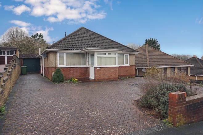 2 Bedroom Detached Bungalow For Sale In Haydon View Road Swindon Sn25 3at