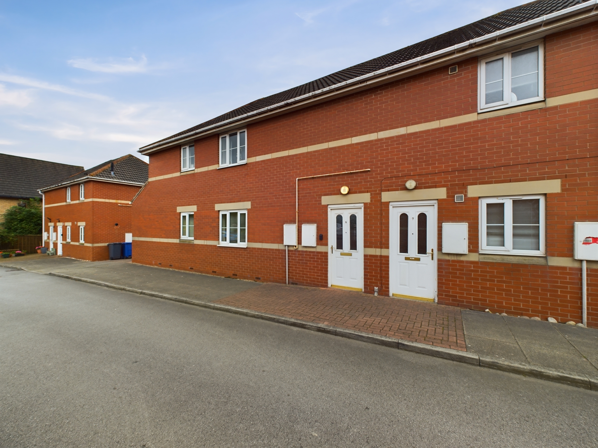 2 bedroom flat for sale in Chapel Mews, Barnsley, S75 6PH