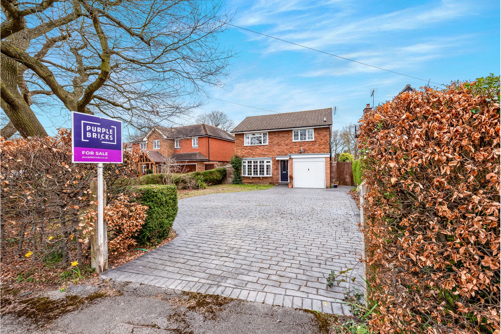 3 bedroom detached house for sale in The Glade, Fetcham, Leatherhead ...