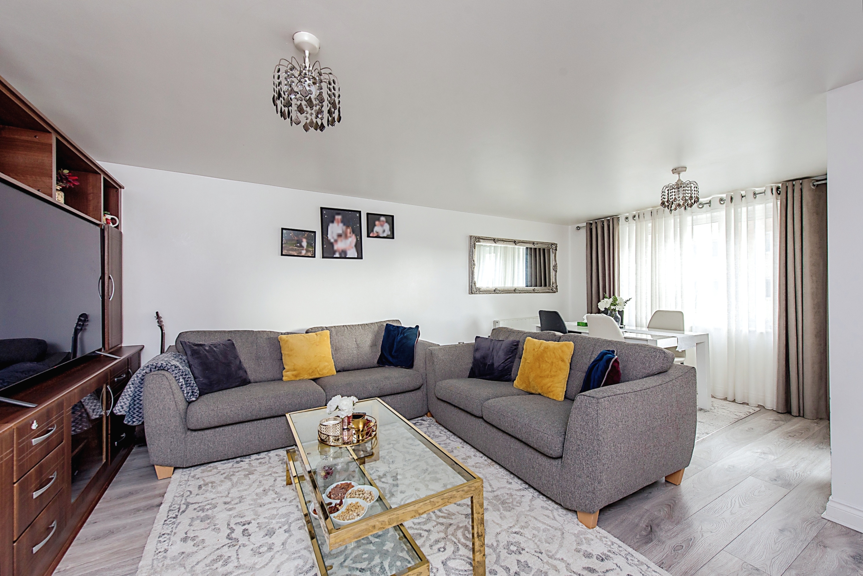 2 bedroom flat for sale in Primrose Place, Isleworth, TW7 5BE