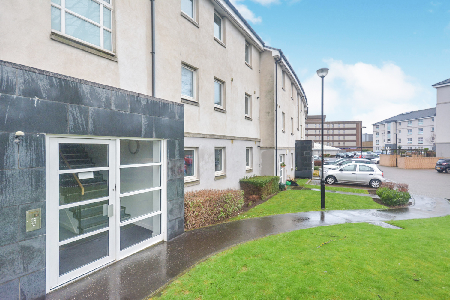 3 bedroom flat for sale in Chesser Crescent, Edinburgh, EH14 1SE