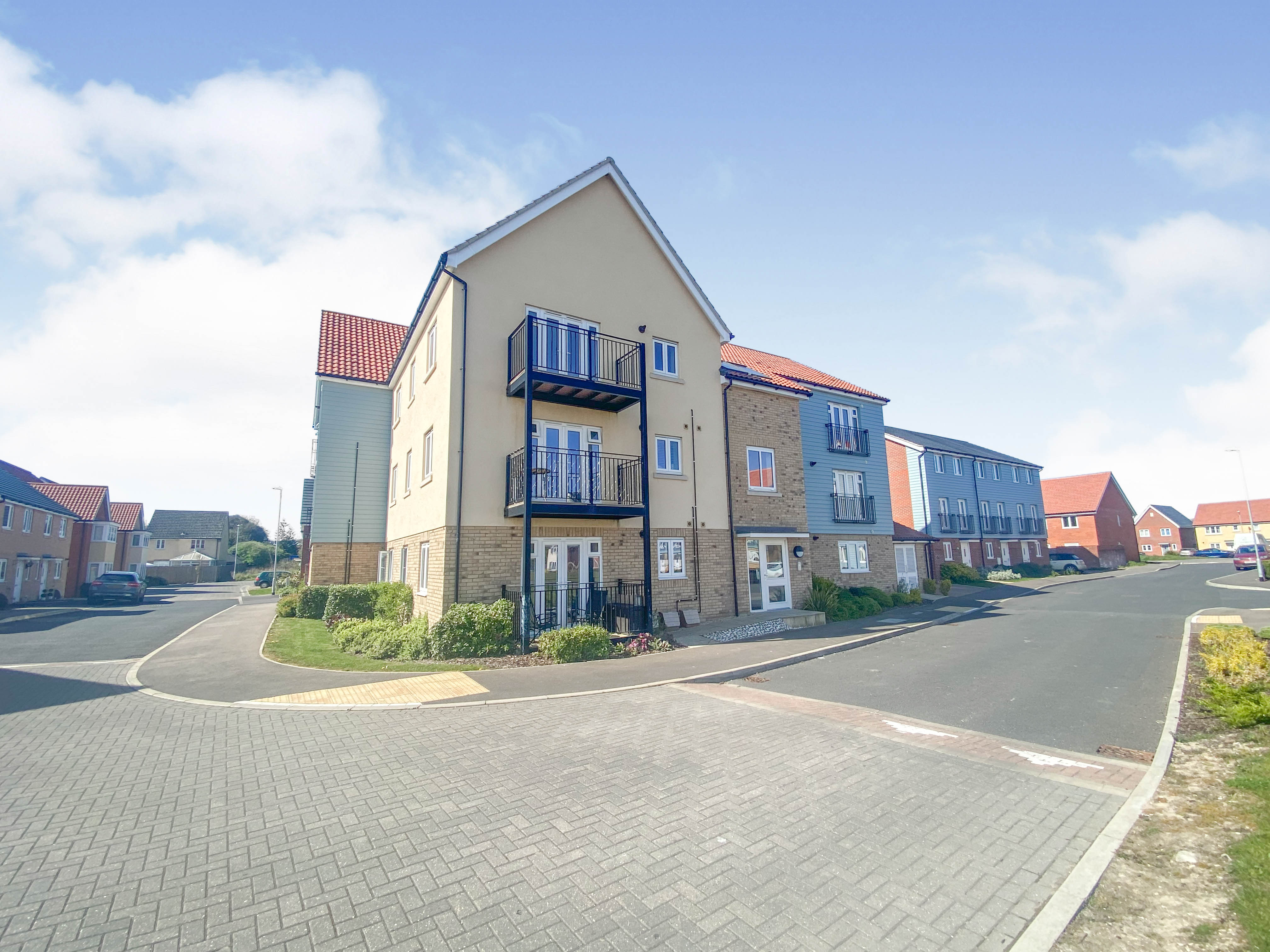 2 bedroom flat for sale in Celandine View, Soham, CB7 5DP