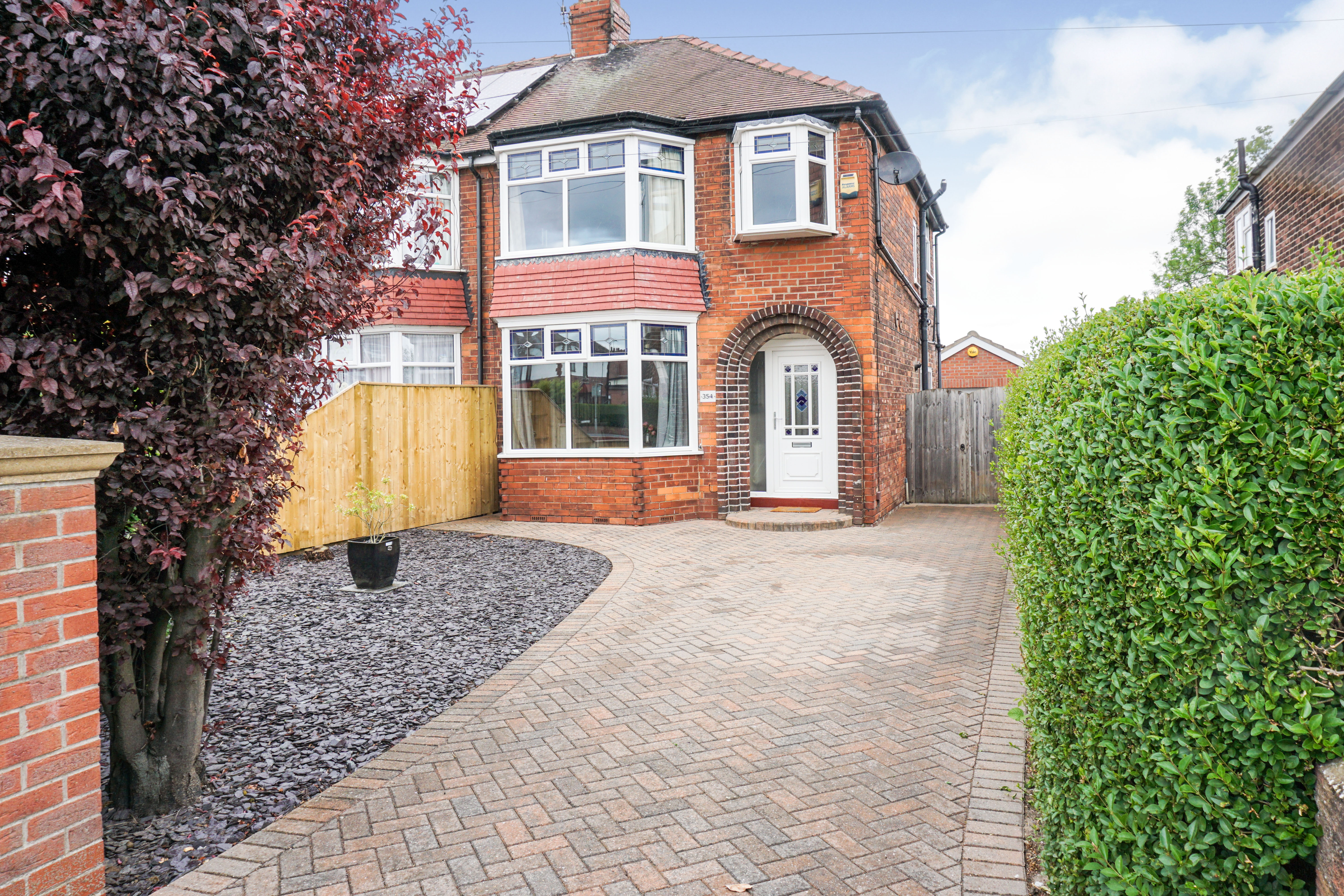 3 bedroom semi-detached house for sale in Boothferry Road, Hessle, HU13 0NF