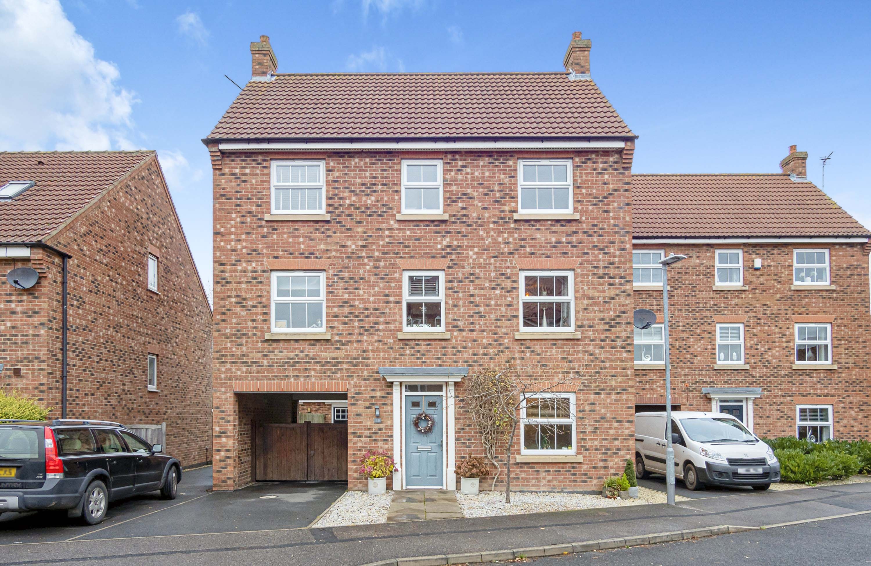 4 bedroom detached house for sale in Mill Chase, Nafferton, YO25 4PE