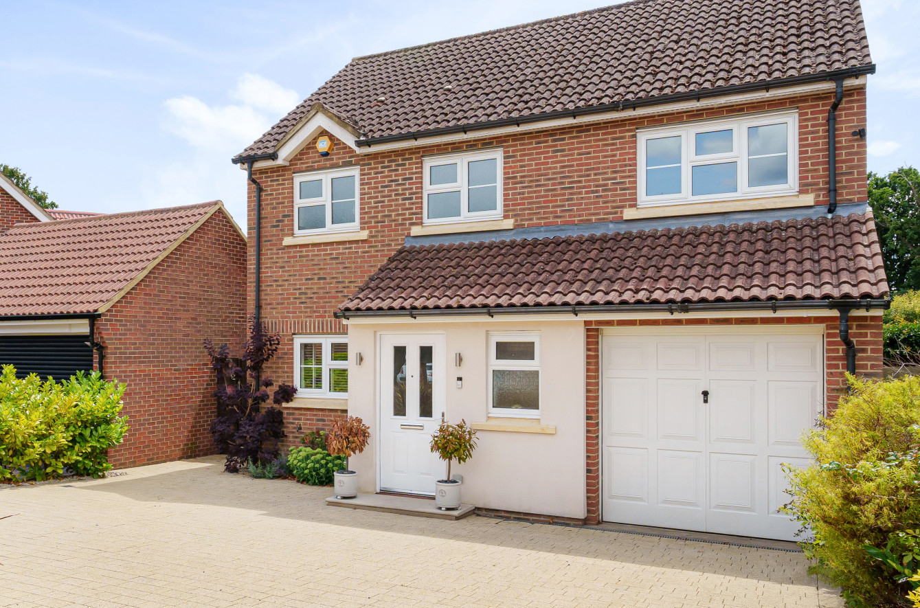 4 bedroom detached house for sale in Furnival Close, Virginia Water ...