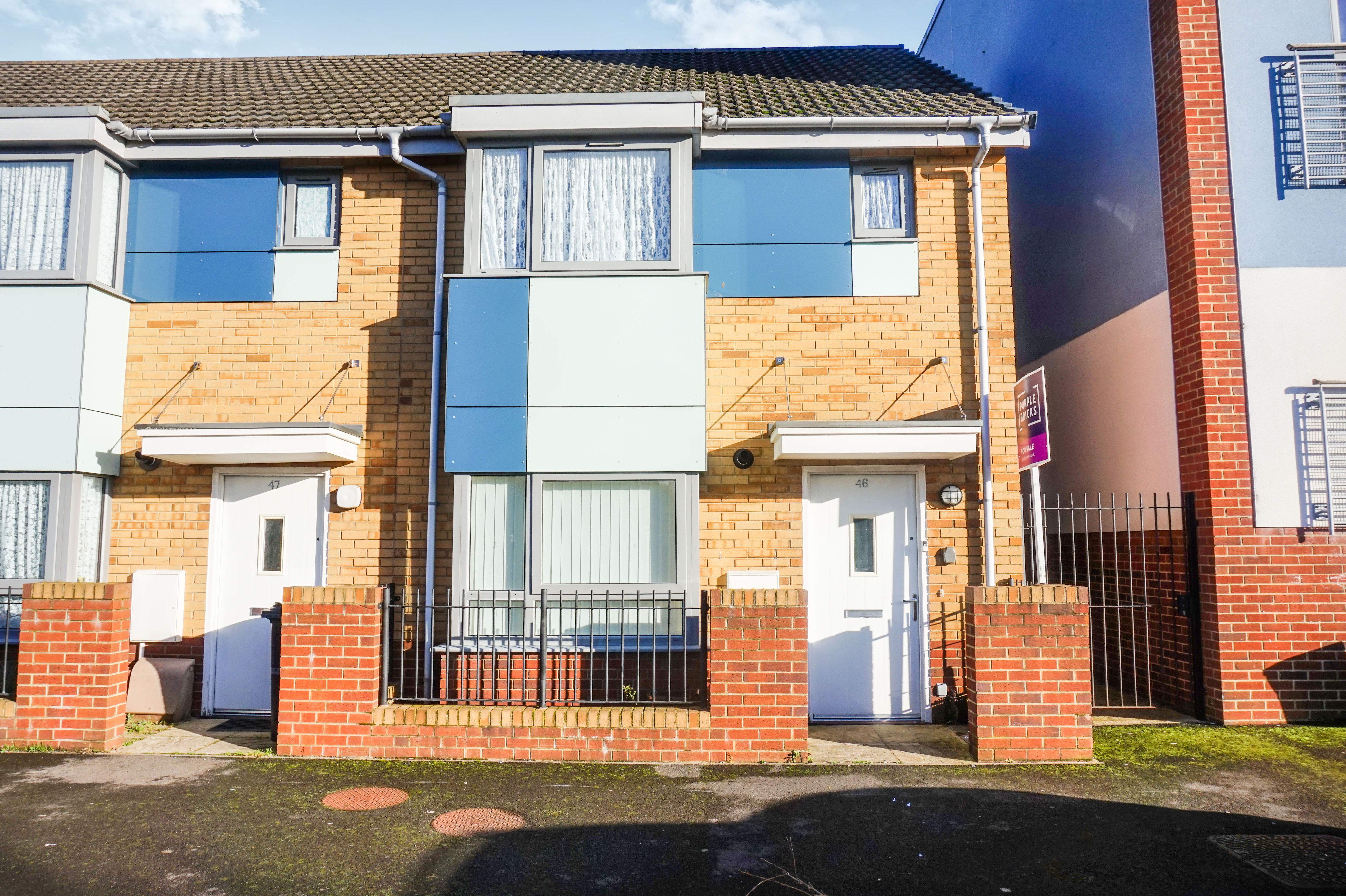 2 bedroom end of terrace house for sale in The Groves, Hartcliffe, BS13 0AF