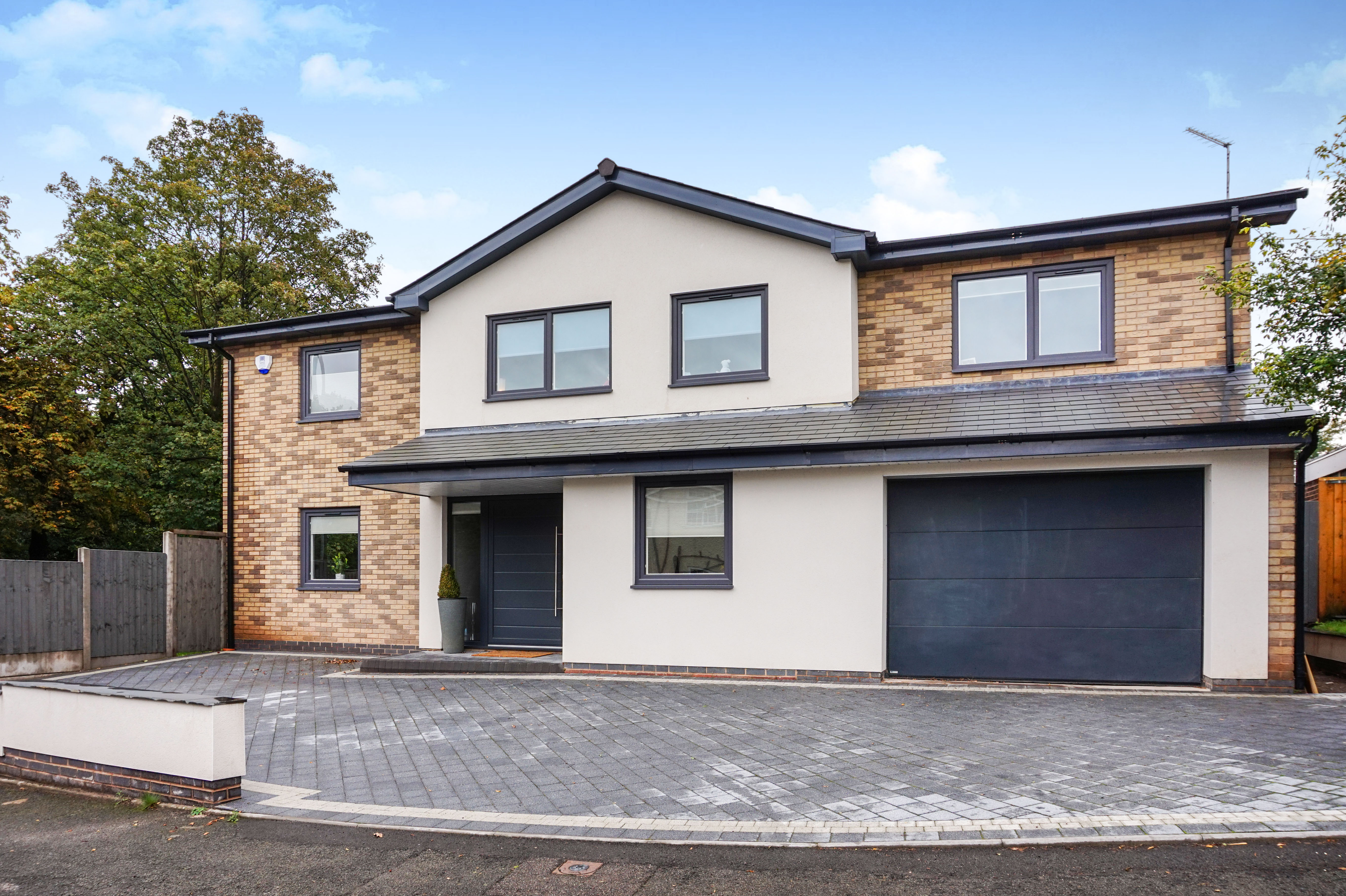 5 bedroom detached house for sale in Millcroft Road, Sutton Coldfield ...