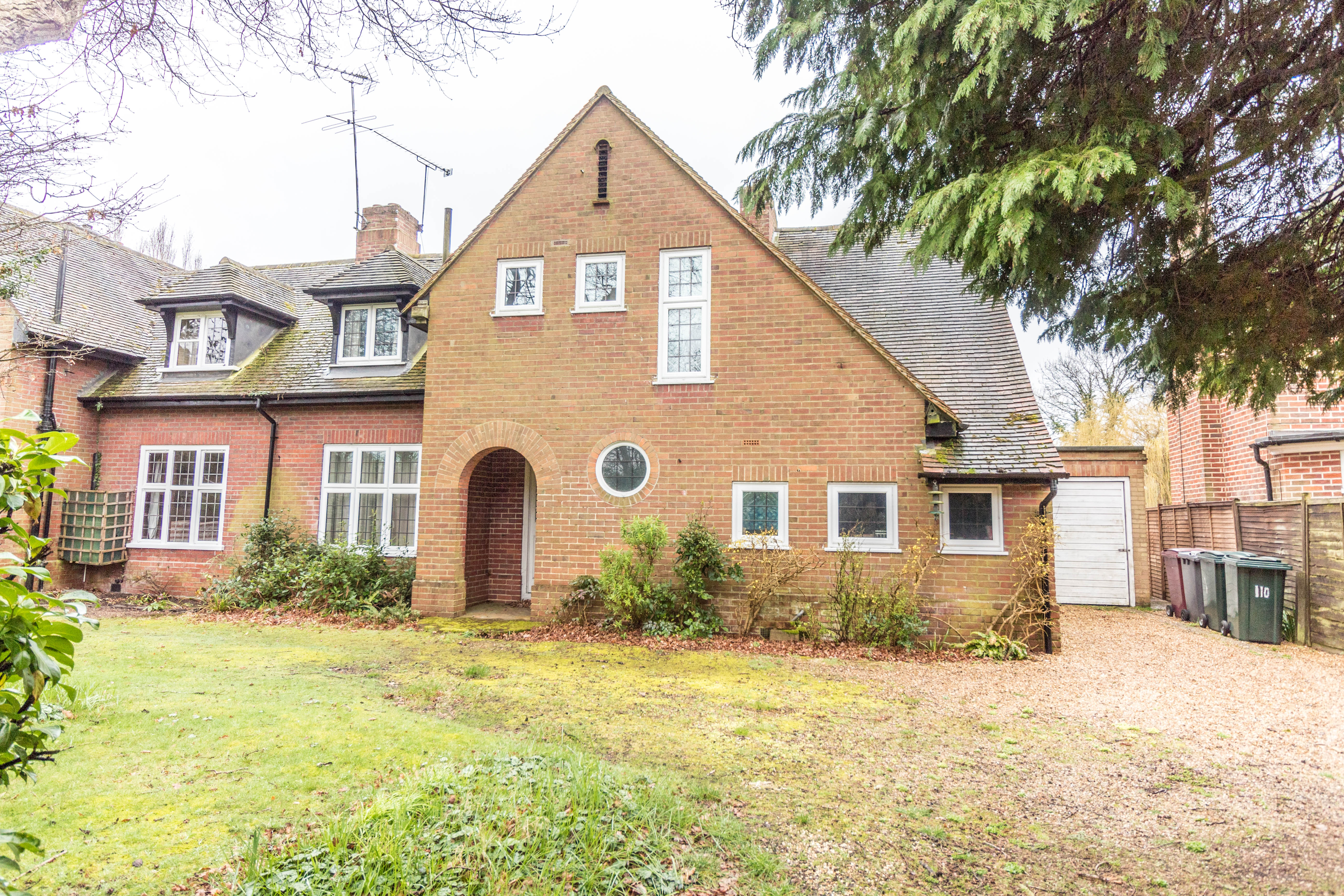 4 bedroom semi-detached house for sale in Shinfield Road, Reading, RG2 7DA
