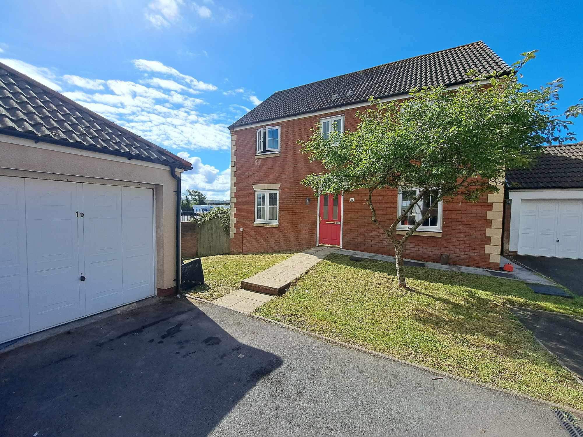 4 bedroom detached house for sale in Tir Yr Yspyty, Llanelli, SA14 9AZ
