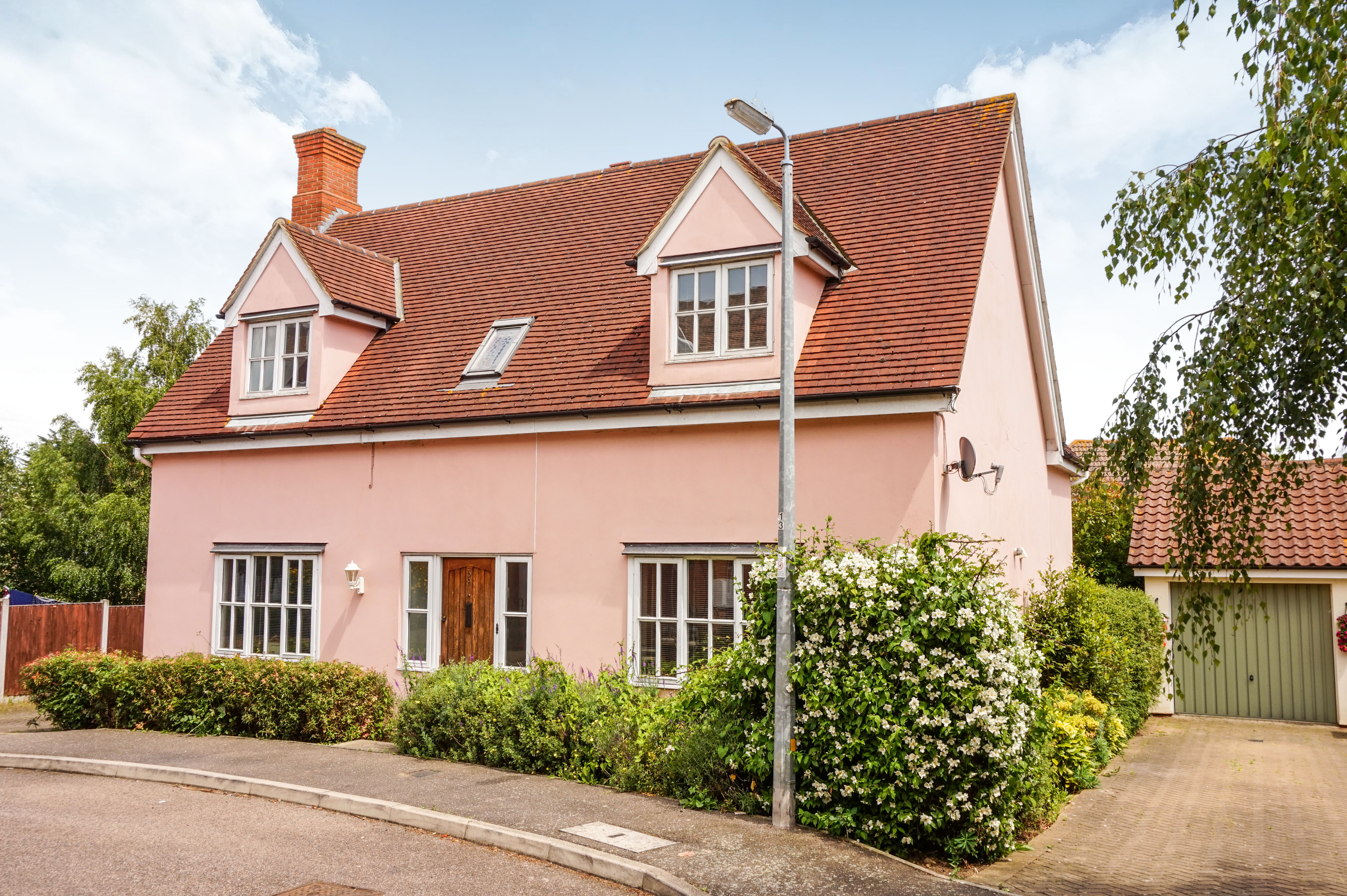 4 bedroom detached house for sale in Ashingdon Heights, Rochford, SS4 3TH