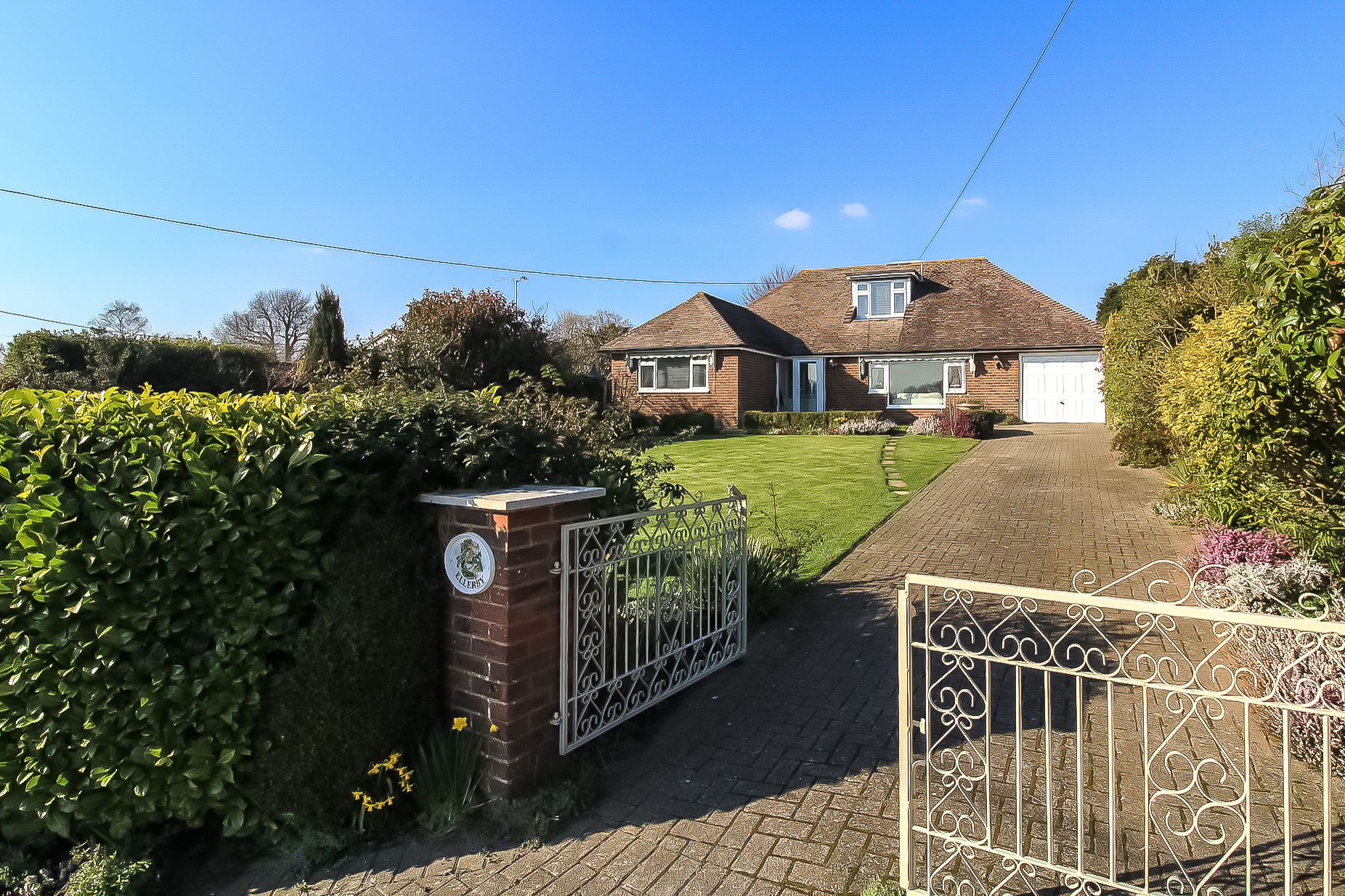 3 bedroom detached bungalow for sale in New Road, Rye, TN31 6HS