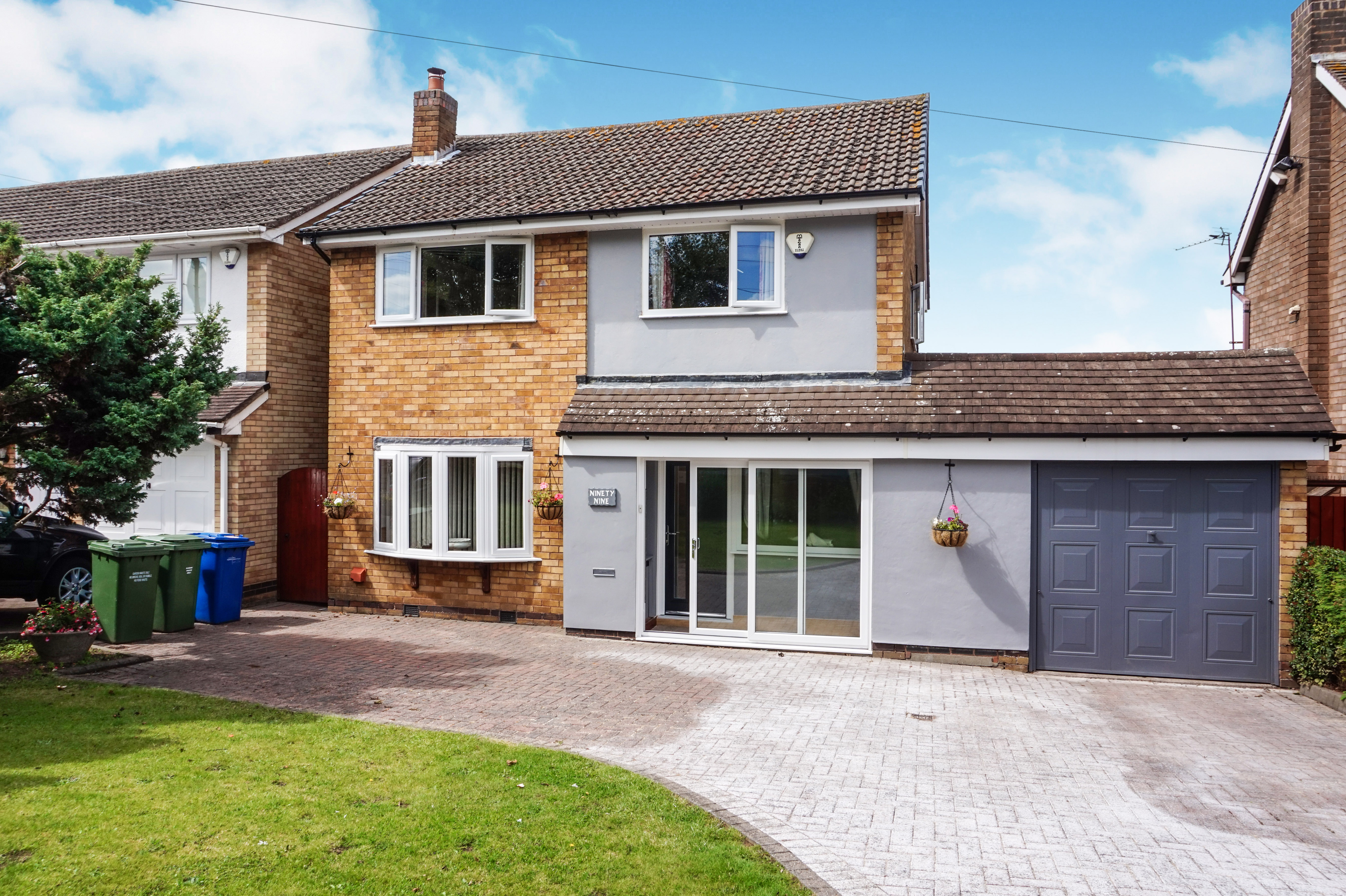 3 bedroom detached house for sale in Sheepcote Lane, Tamworth, B77 3JN