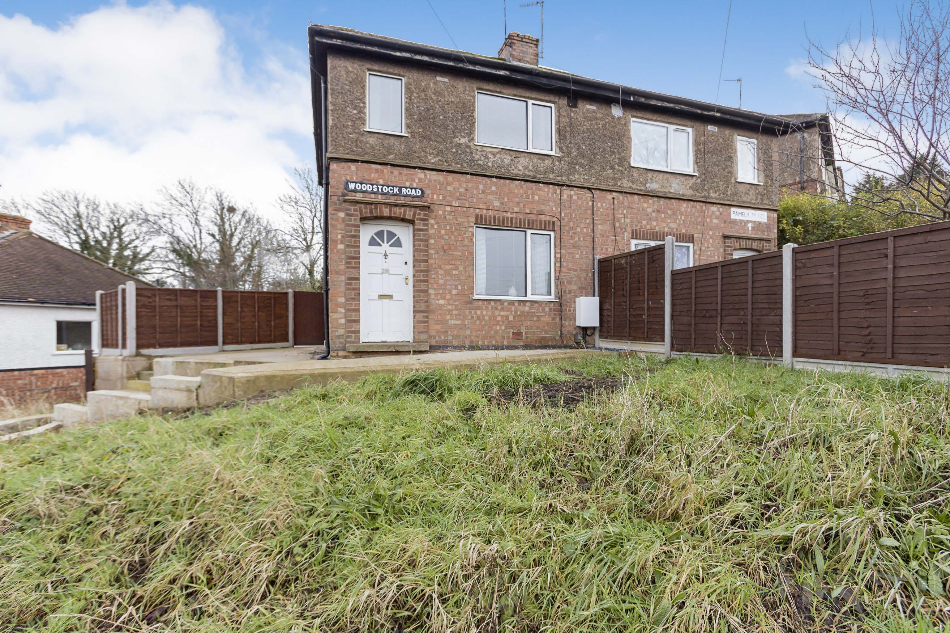 2 bedroom semi-detached house for sale in Woodstock Road, Stocking Farm ...