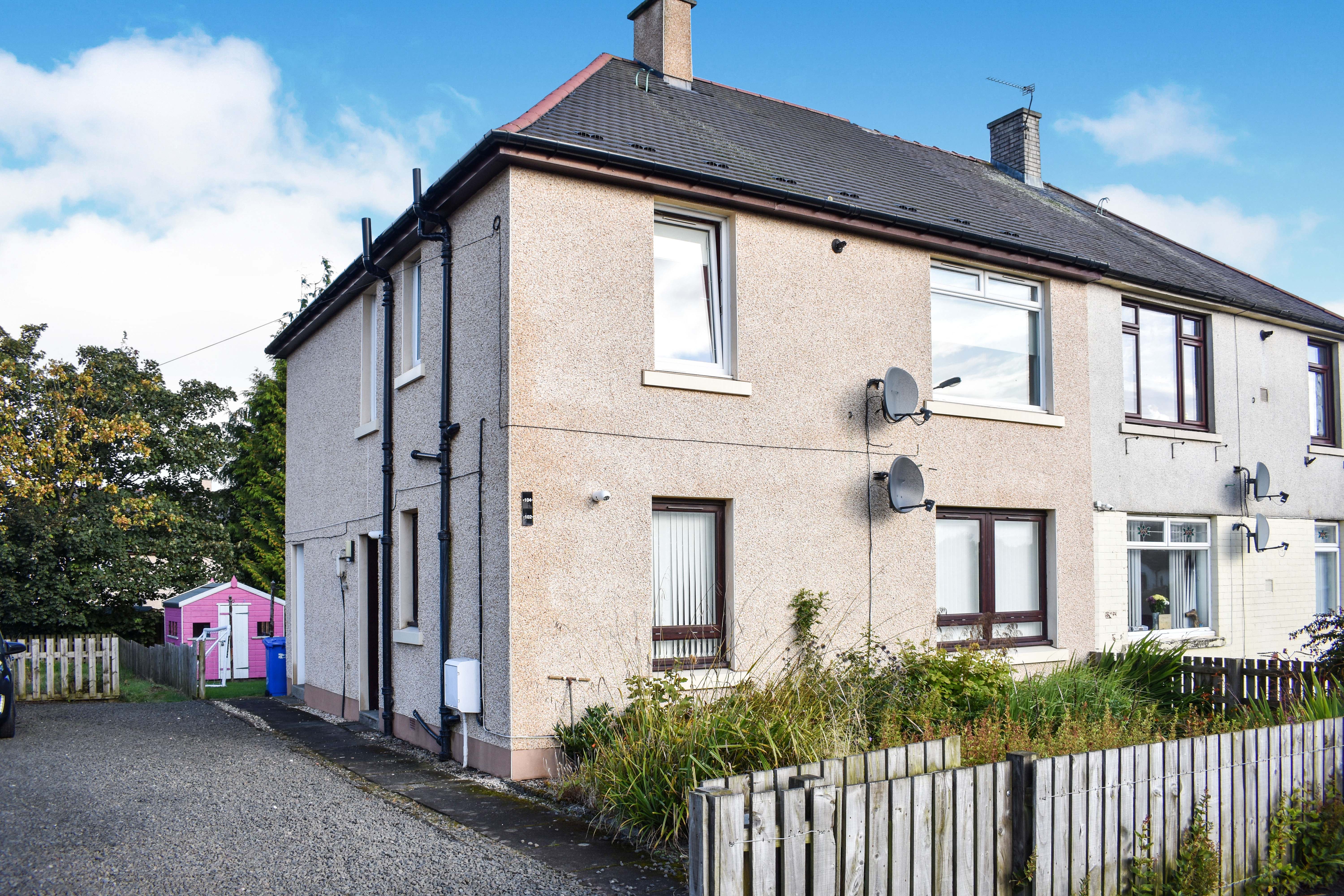 2 bedroom flat for sale in Lower Bathville, Bathgate, EH48 2JS