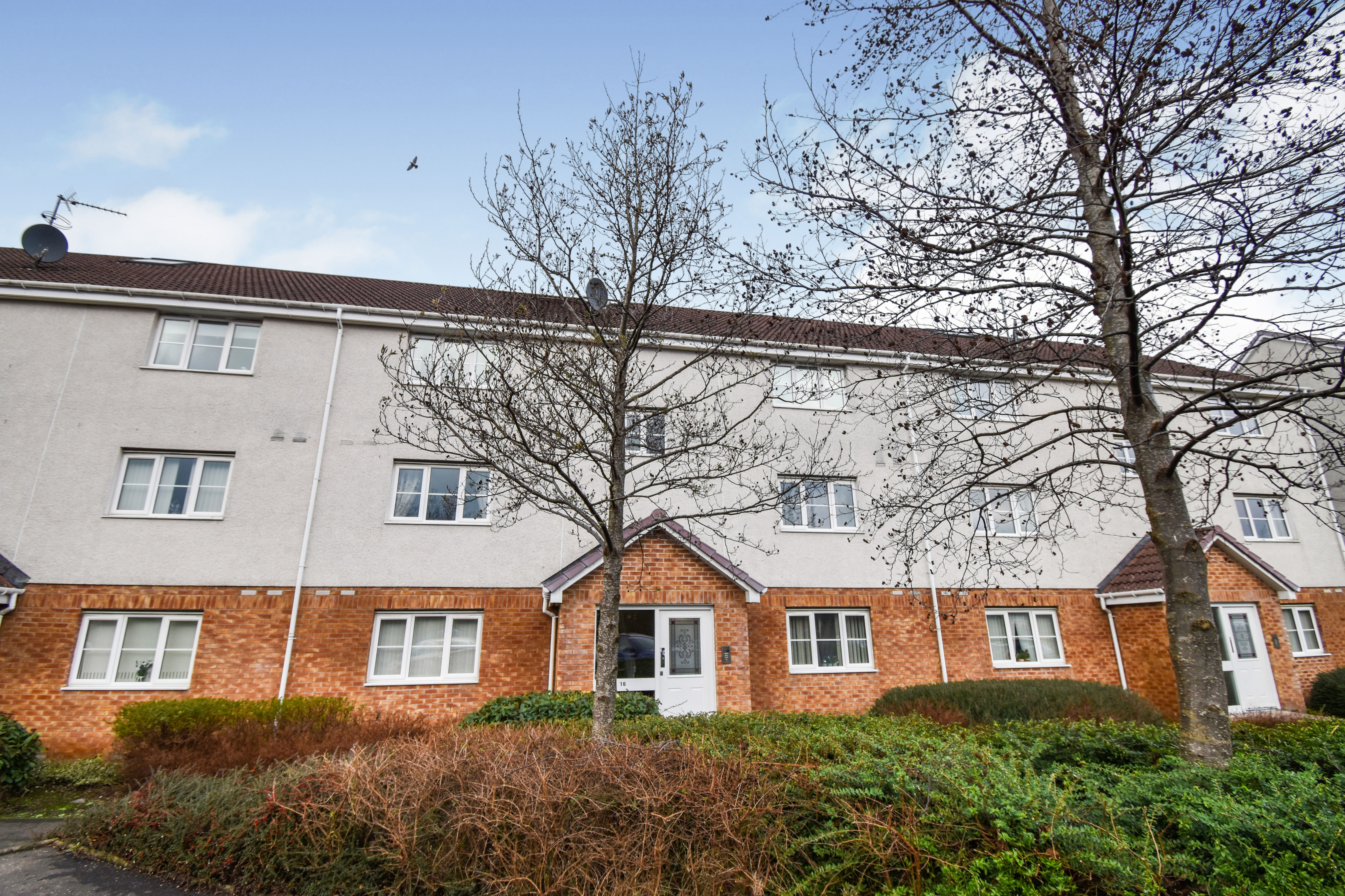 2 bedroom flat for sale in 16 Stirrat Crescent, Paisley, PA3 1RA