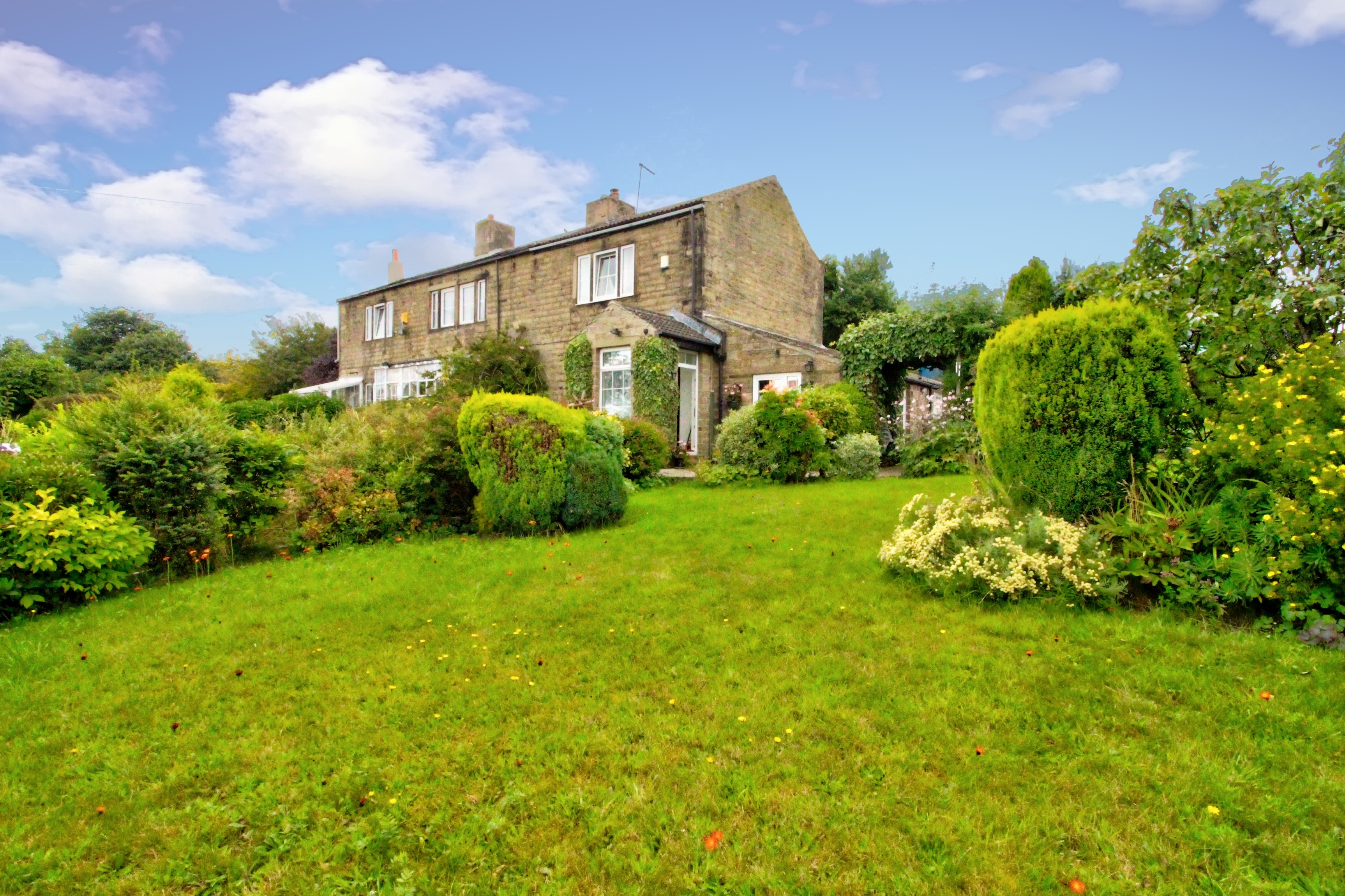 4 bedroom end of terrace house for sale in Bank End Lane, High Hoyland ...