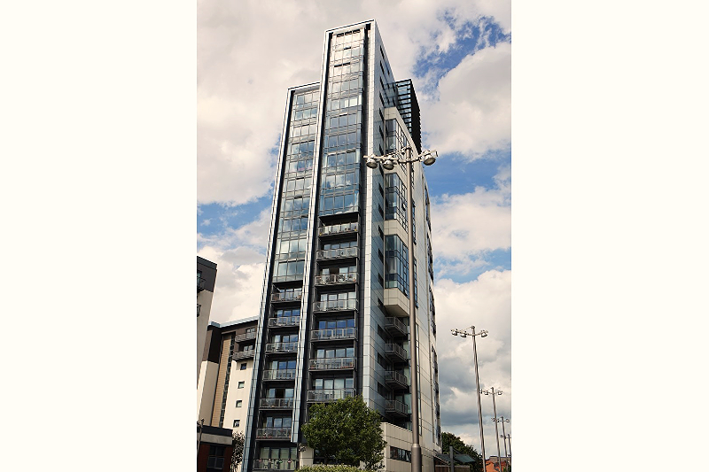 2 bedroom apartment for sale in 1 Meadowside Quay Square, Glasgow, G11 6BS