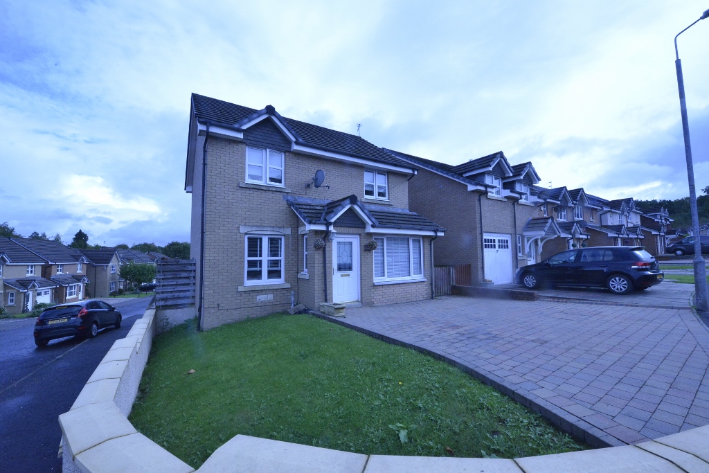 4 bedroom detached house for sale in Bowhouse Drive, Glasgow, G45 0NA