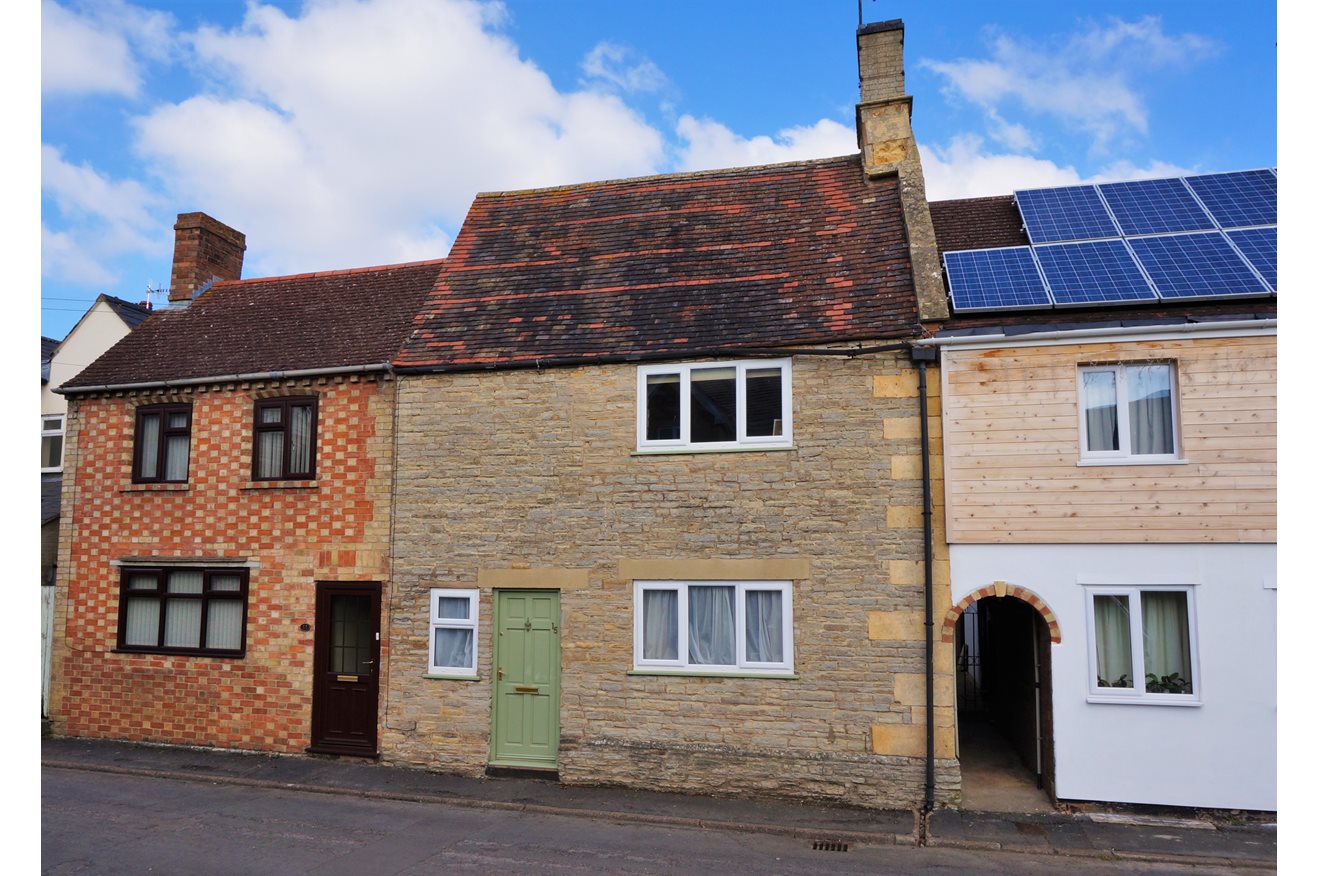 3 bedroom character property for sale in Old Post Office Lane, Badsey ...