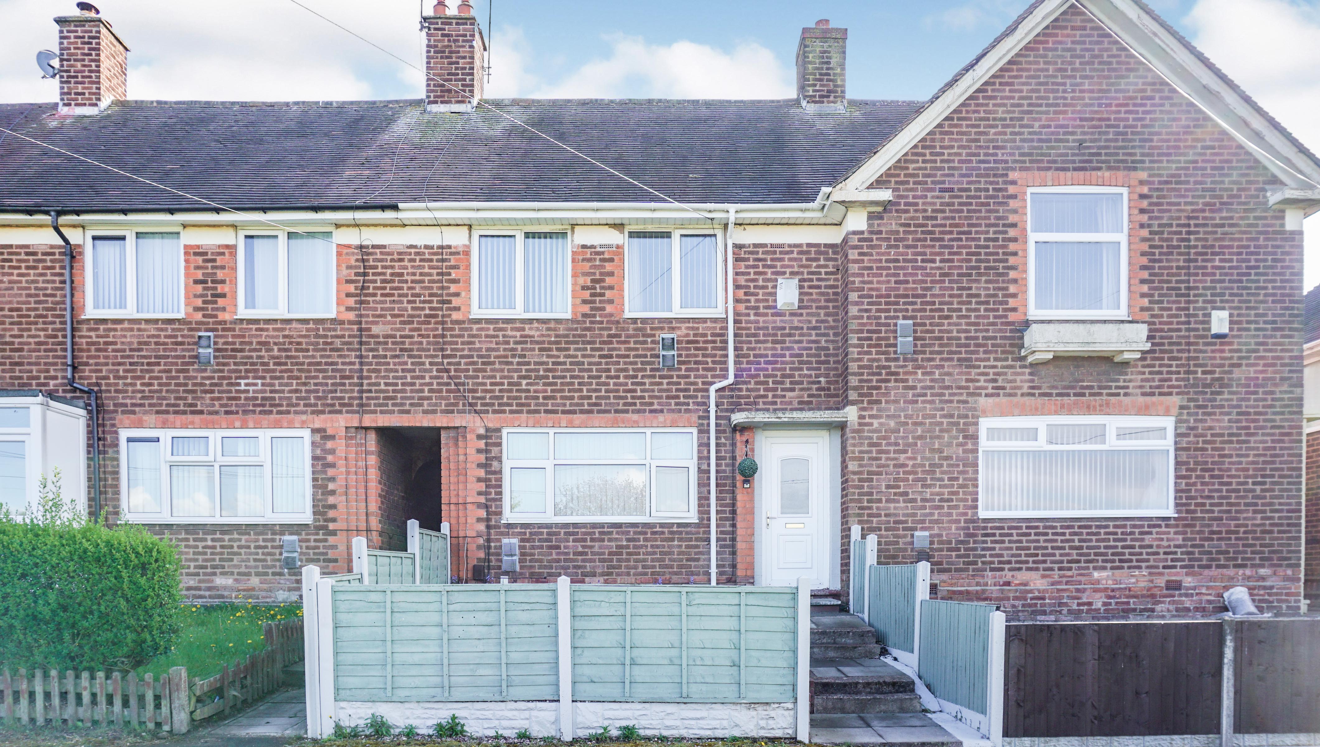 4 bedroom terraced house for sale in Lea Hall Road, Birmingham, B33 8JX