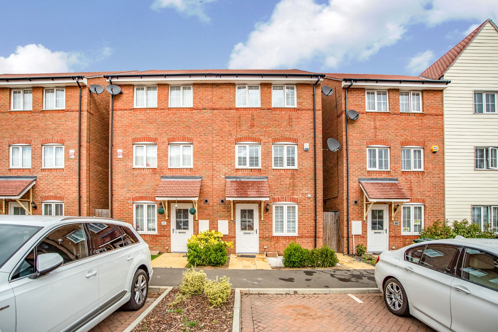 4 bedroom semi-detached house for sale in Malt Kiln Place, Dartford ...