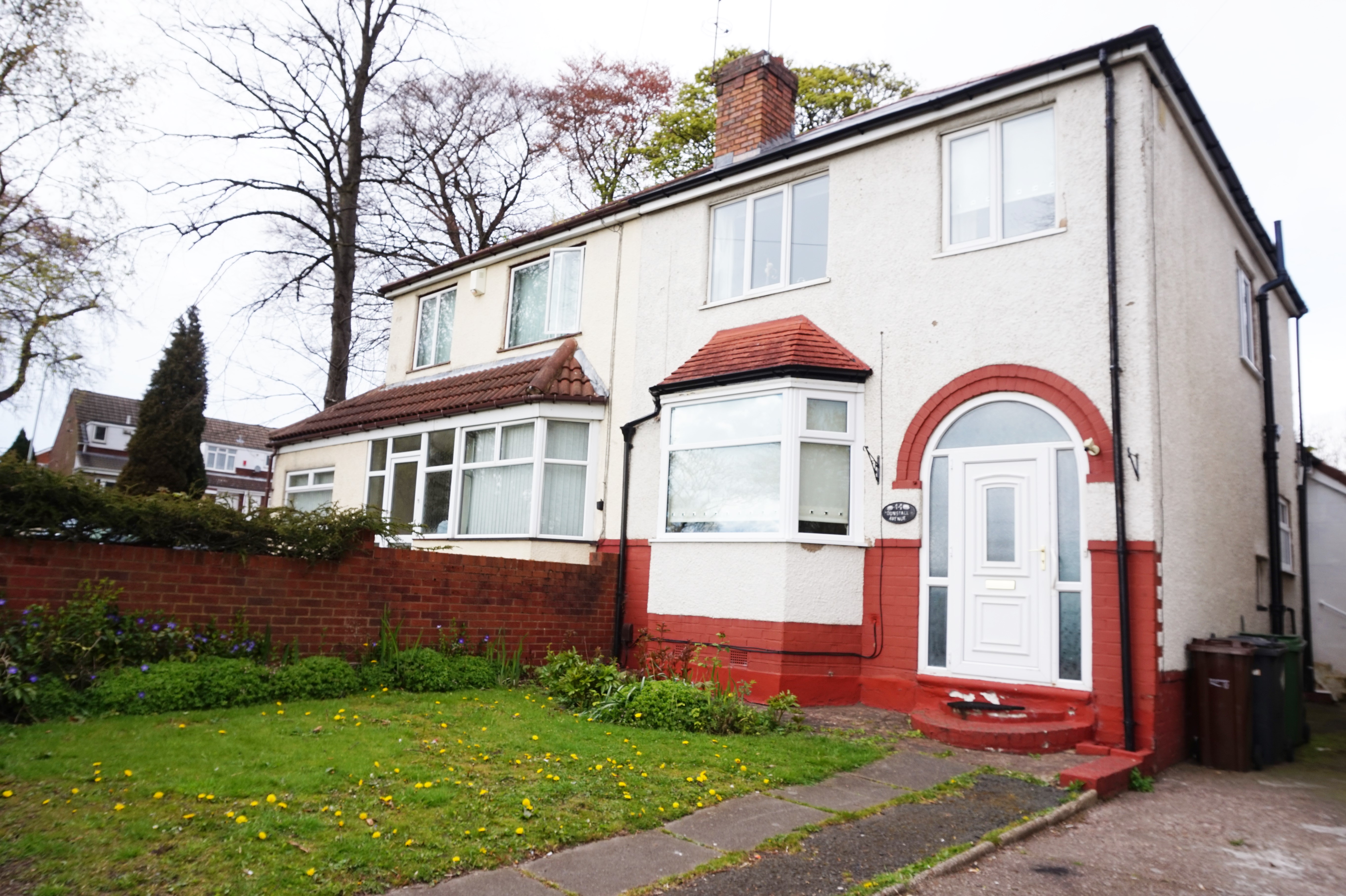 3 bedroom semi-detached house for sale in Dunstall Avenue ...