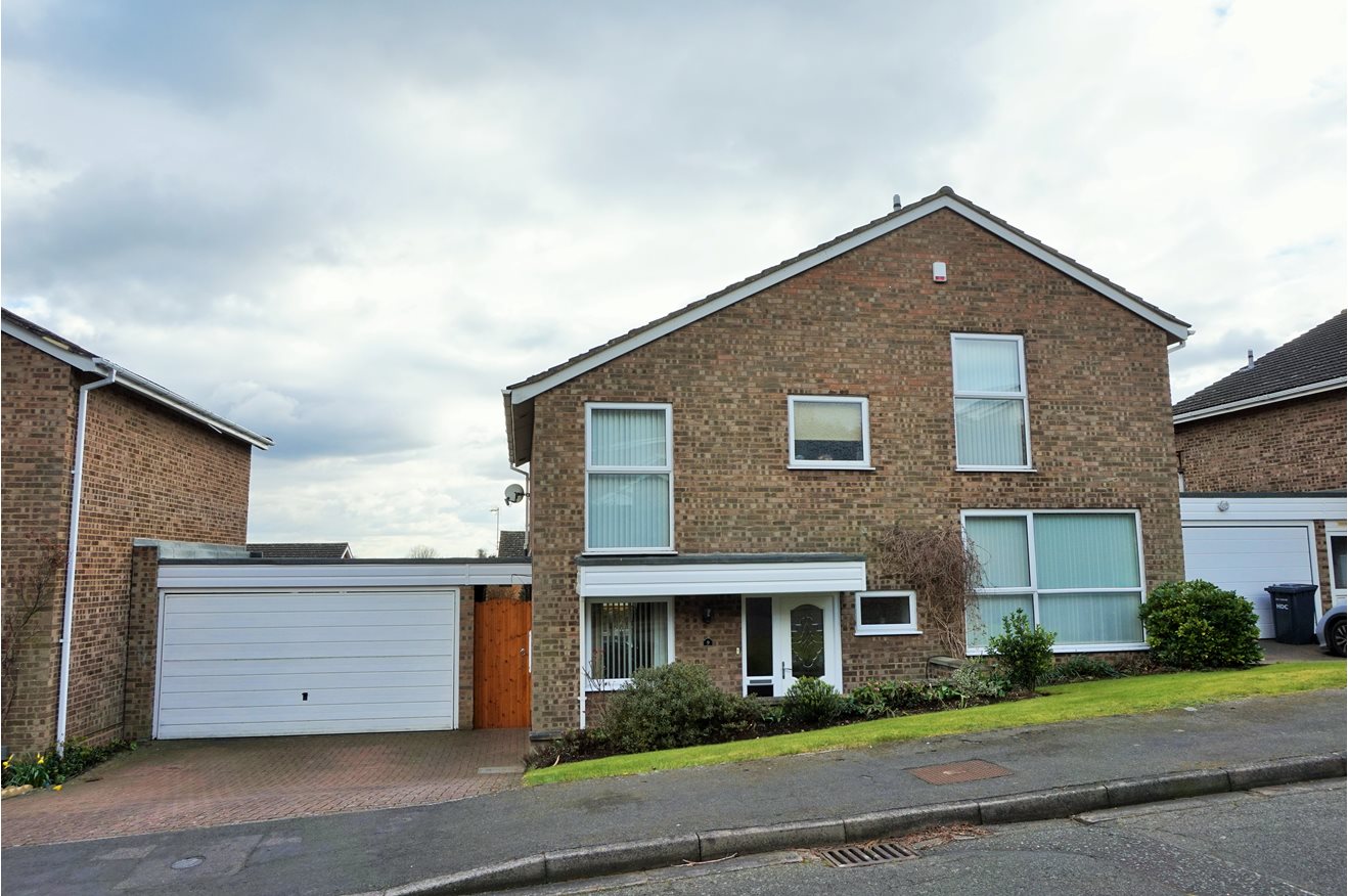 4 bedroom detached house for sale in Tennyson Place, Eaton Ford, St ...