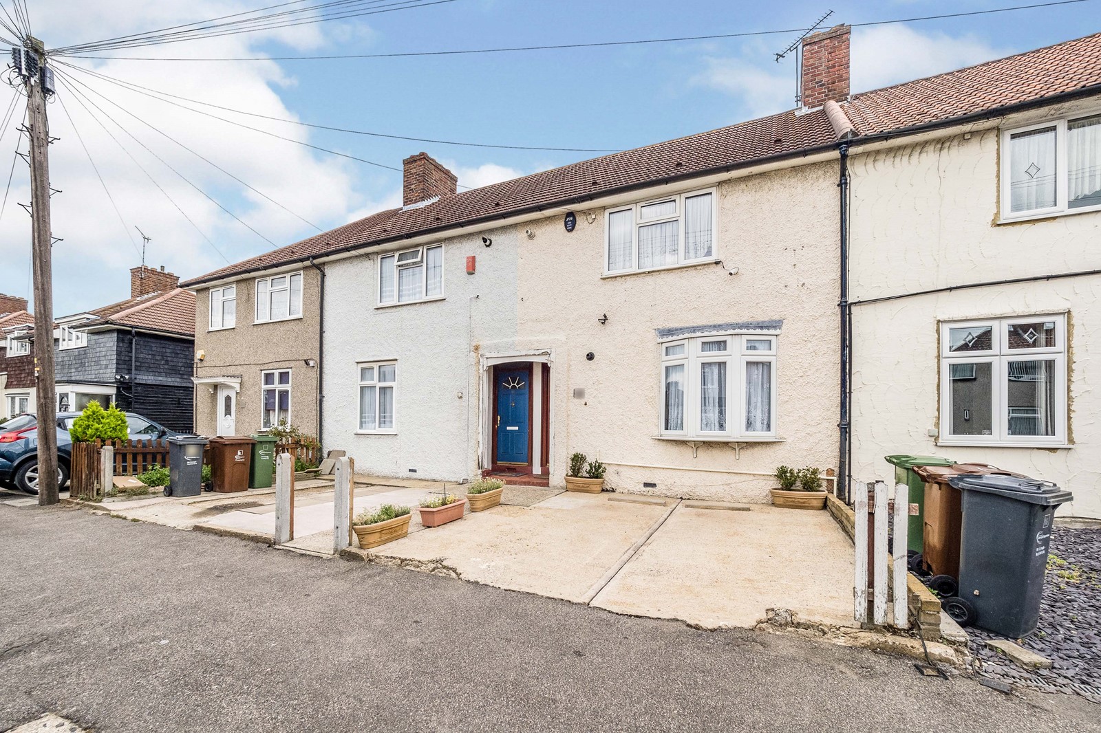 2 bedroom terraced house for sale in Stanhope Road, Dagenham, RM8 3DA