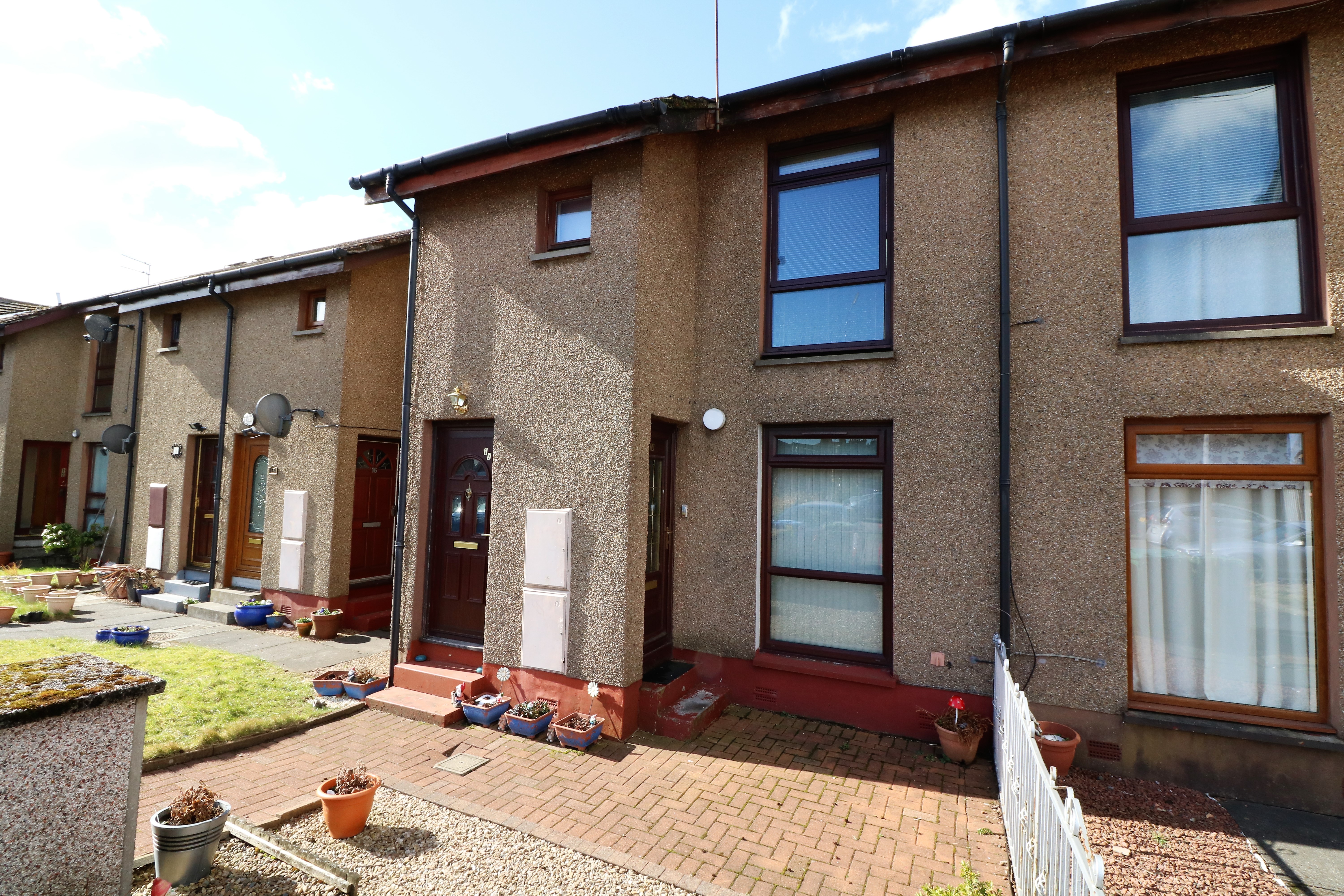 1 bedroom flat for sale in Towers Court, Falkirk, FK2 7EH