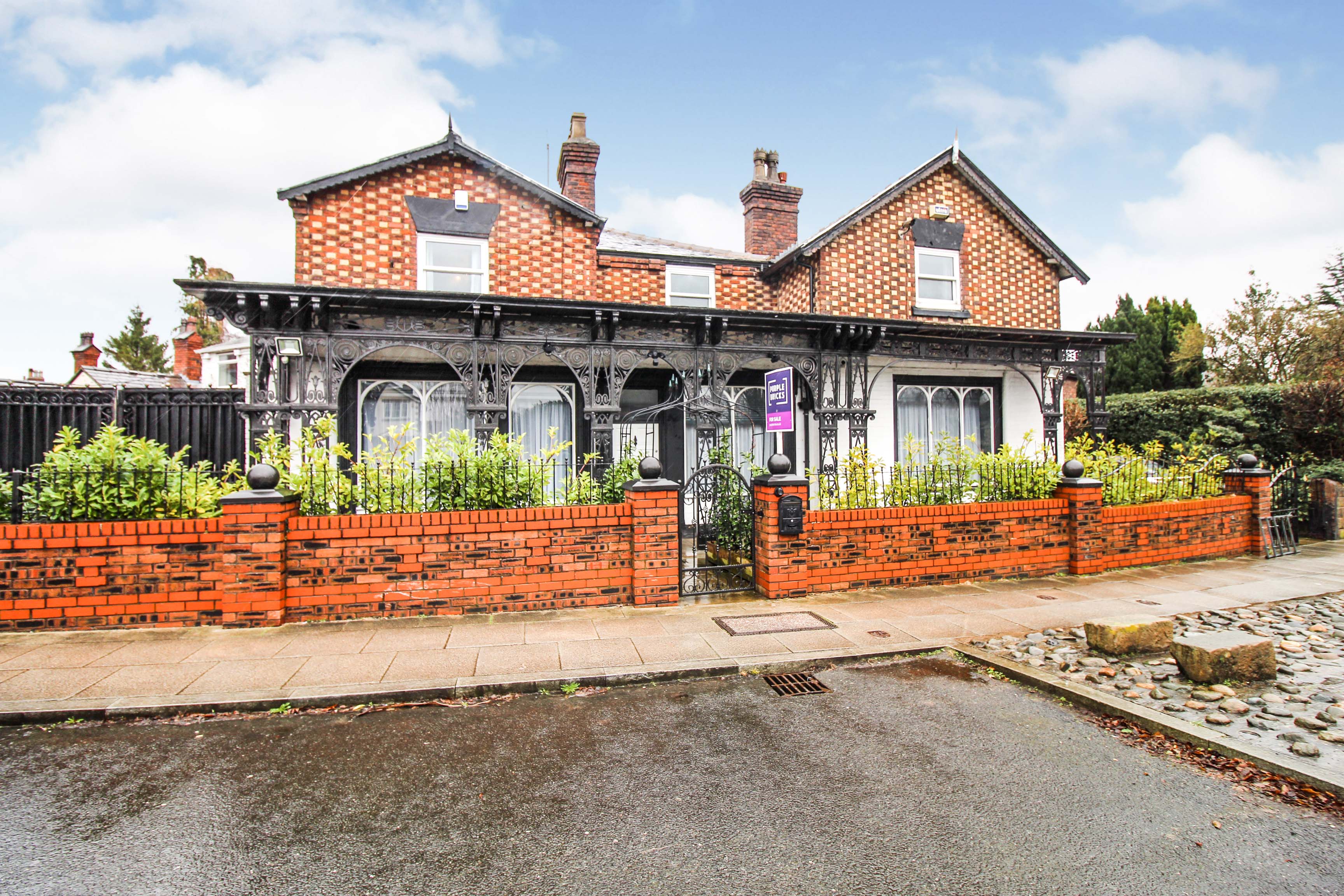 5 bedroom detached house for sale in Roby Road, Liverpool, L36 4HF