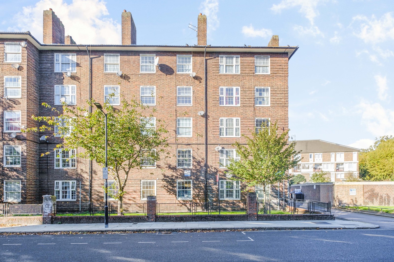 1 bedroom flat for sale in Rockingham Street, London, SE1 6QJ