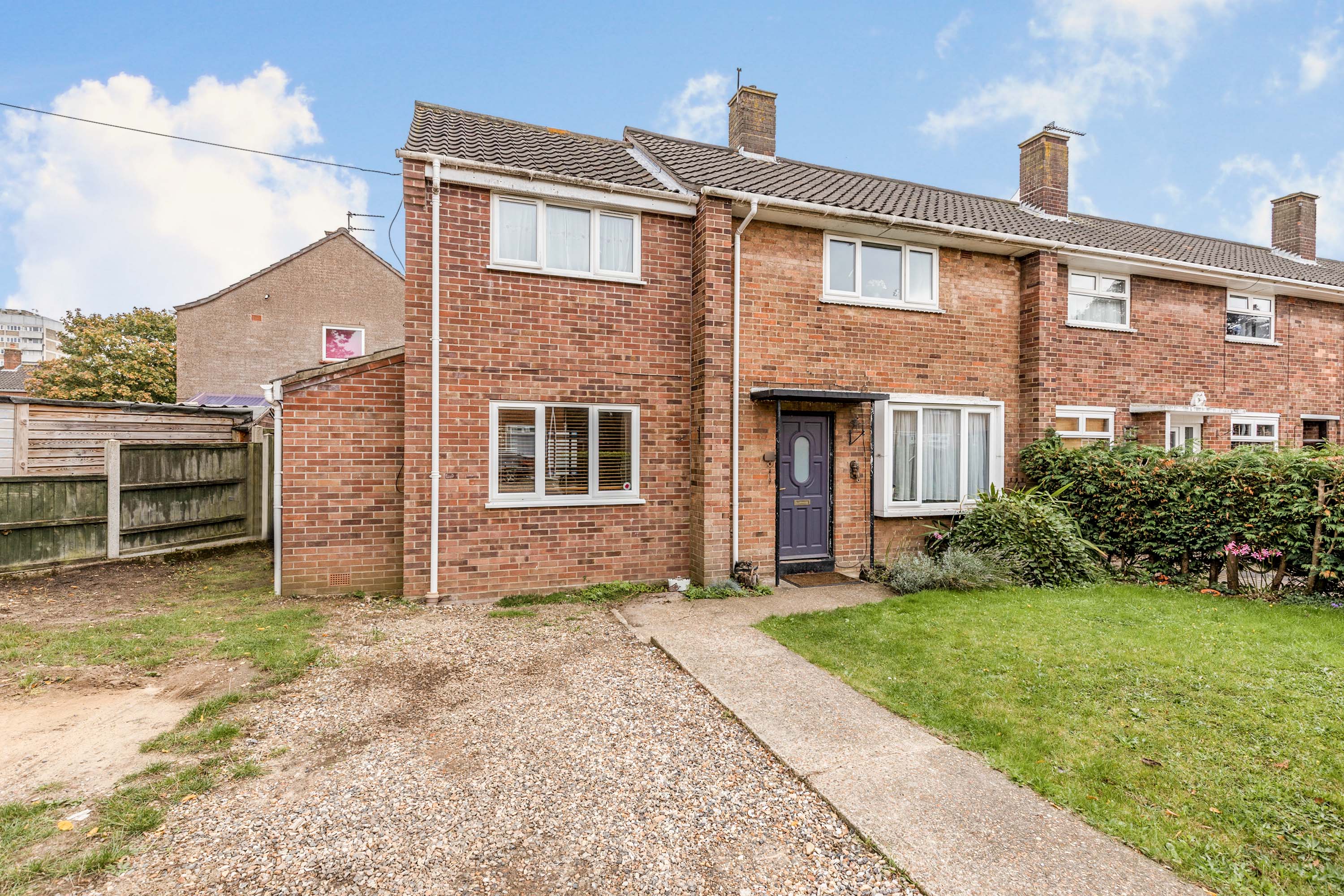 3 bedroom end of terrace house for sale in Purland Road, Norwich, NR7 9DY