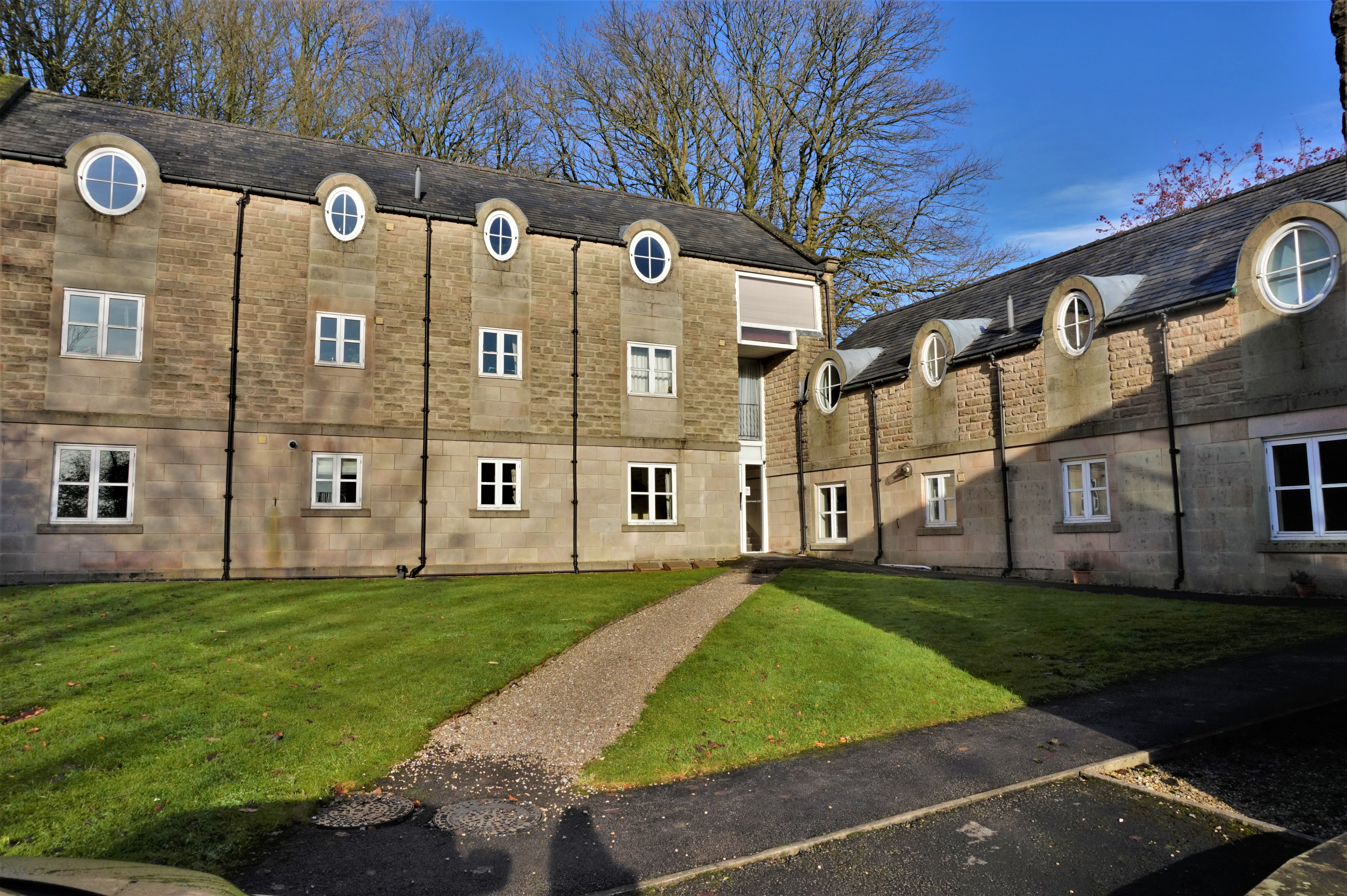 2 bedroom apartment for sale in Corbar Road, Buxton, SK17 6RL