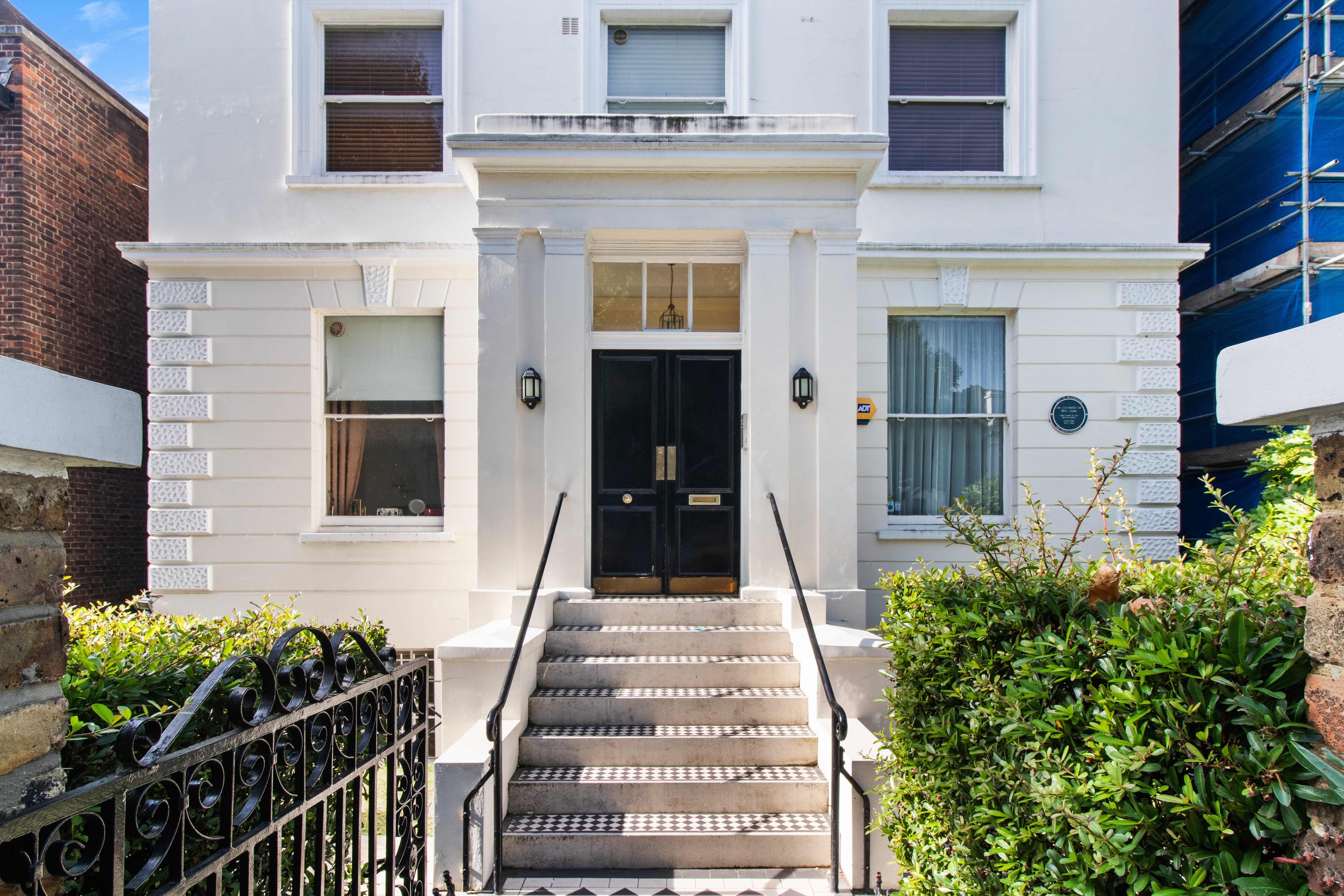 3 bedroom apartment for sale in Hamilton Terrace, London, NW8 9QY