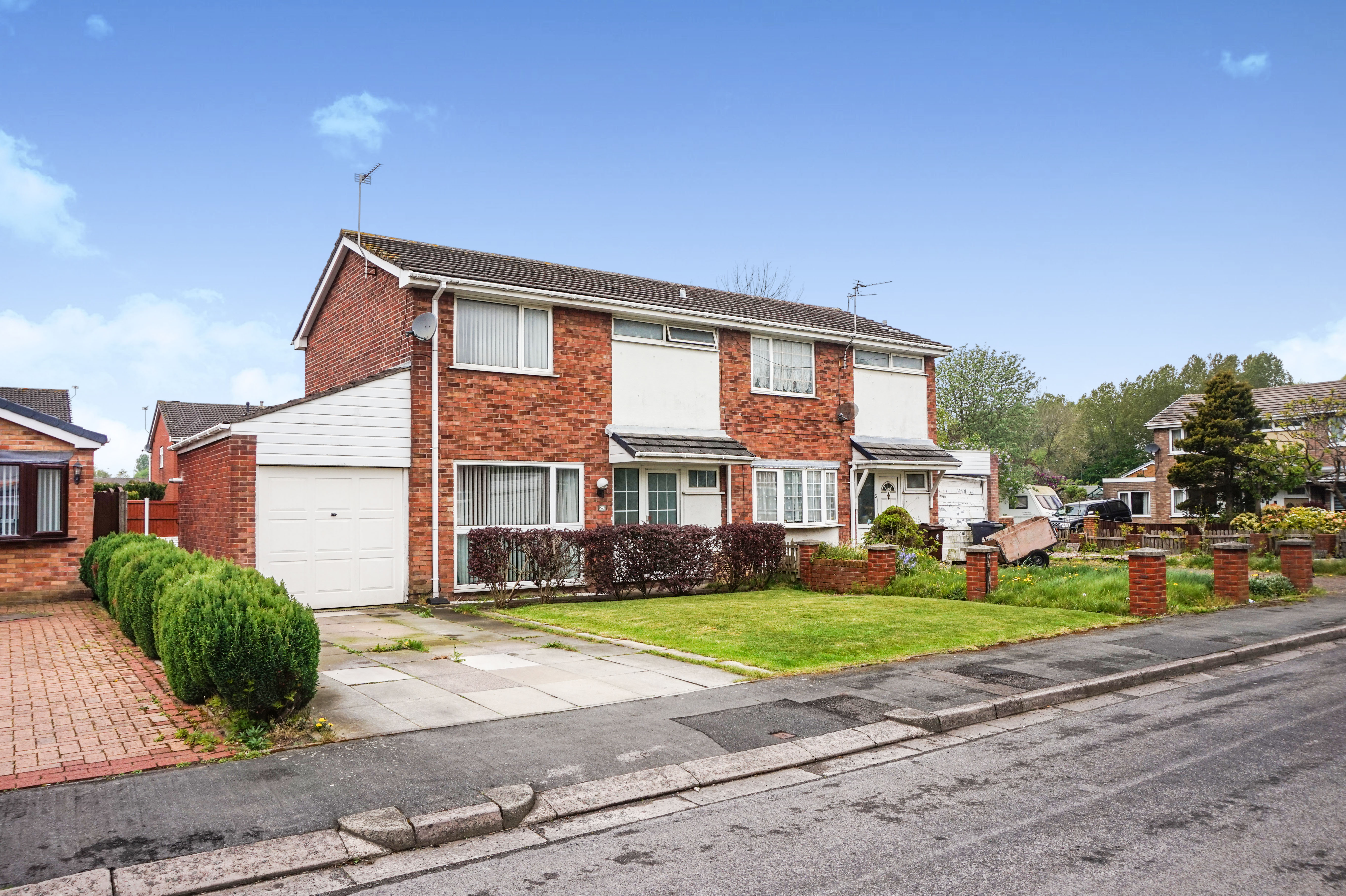 3 bedroom semi-detached house for sale in Turnberry, Skelmersdale, WN8 8EG